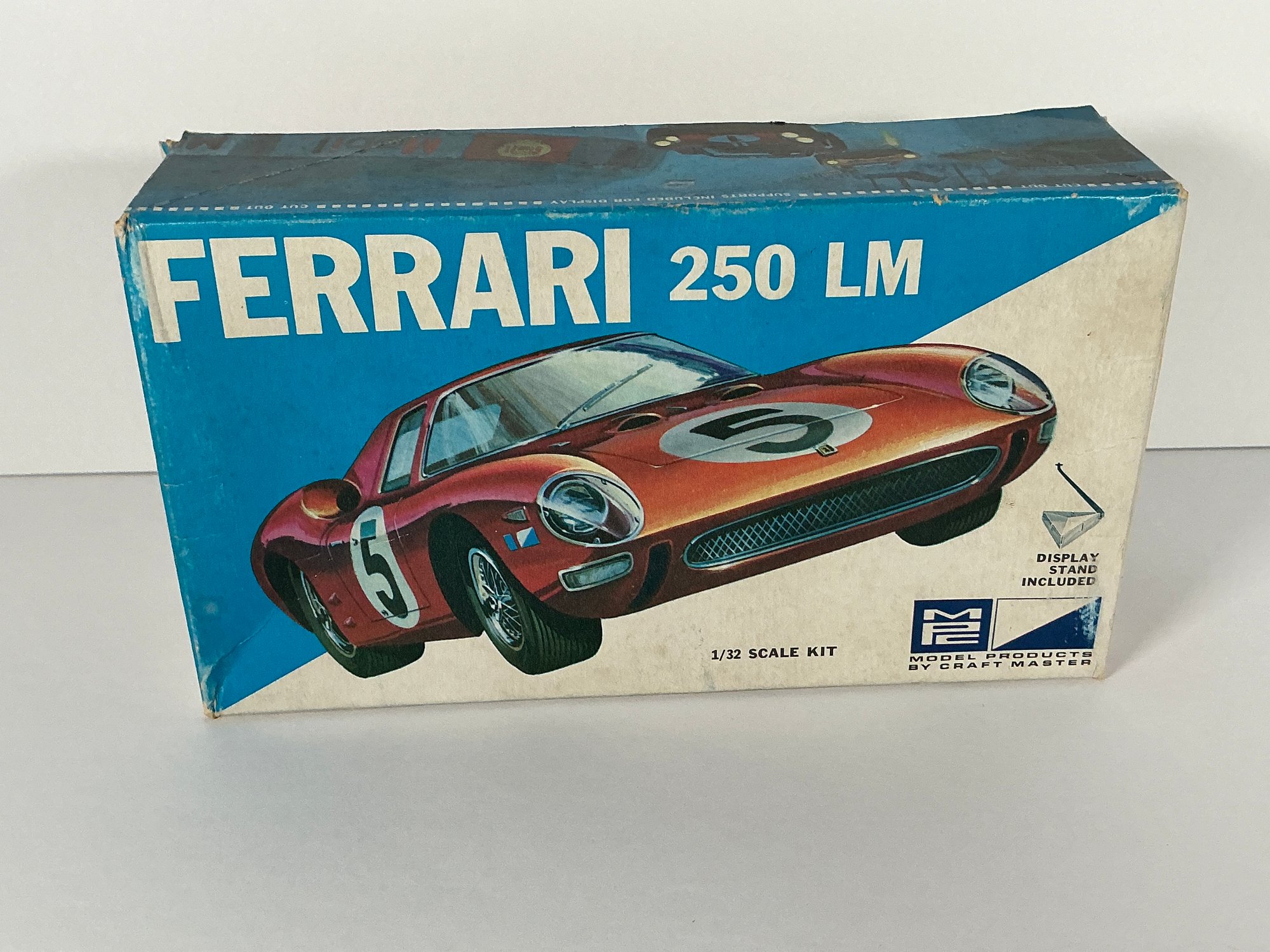 Ferrari Model Kit (250 LM) 1/32 Scale #8380 | Auctionninja.com
