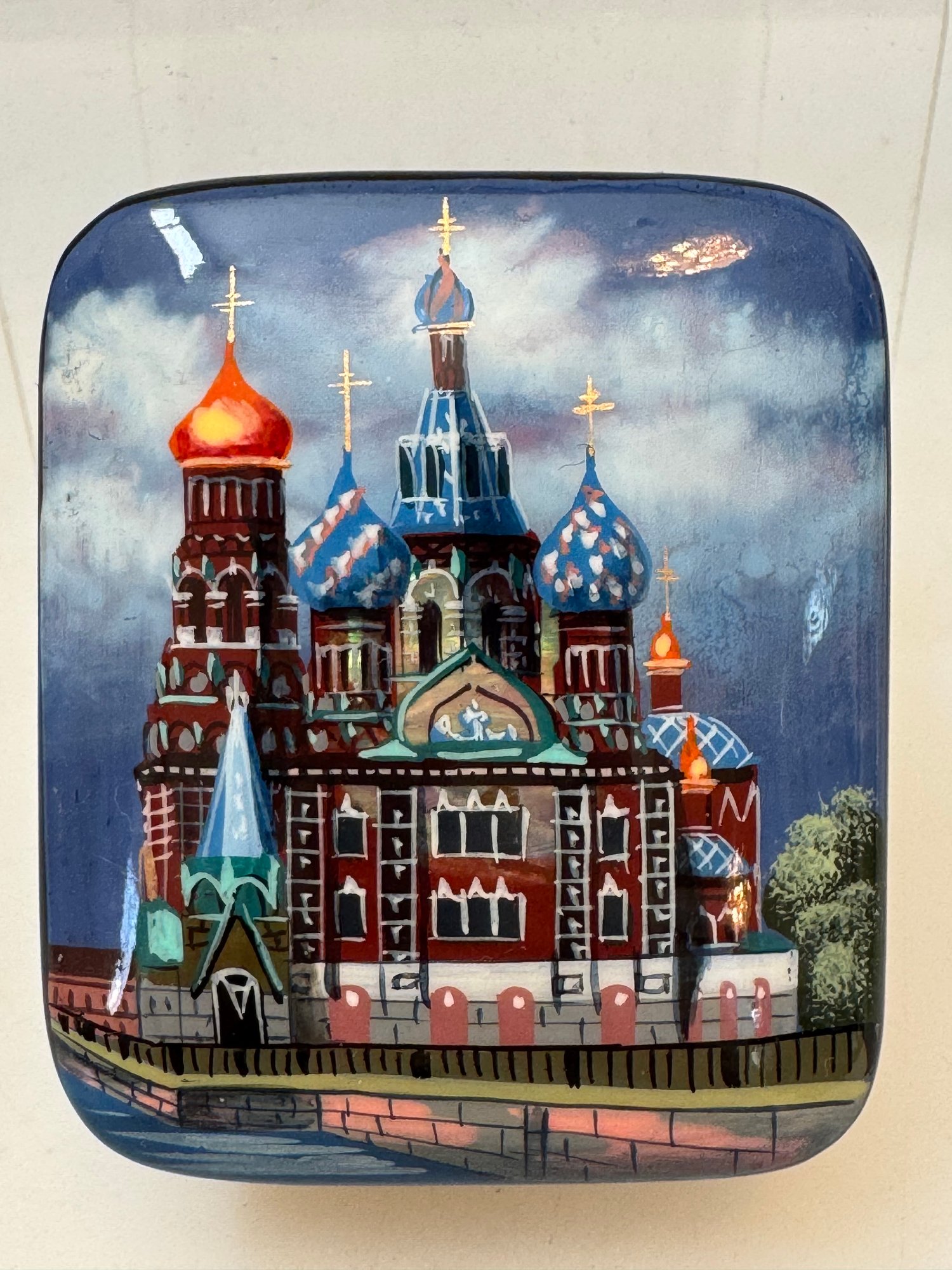 Vintage Russian Lacquer Hand Painted Box #15236 | Auctionninja.com