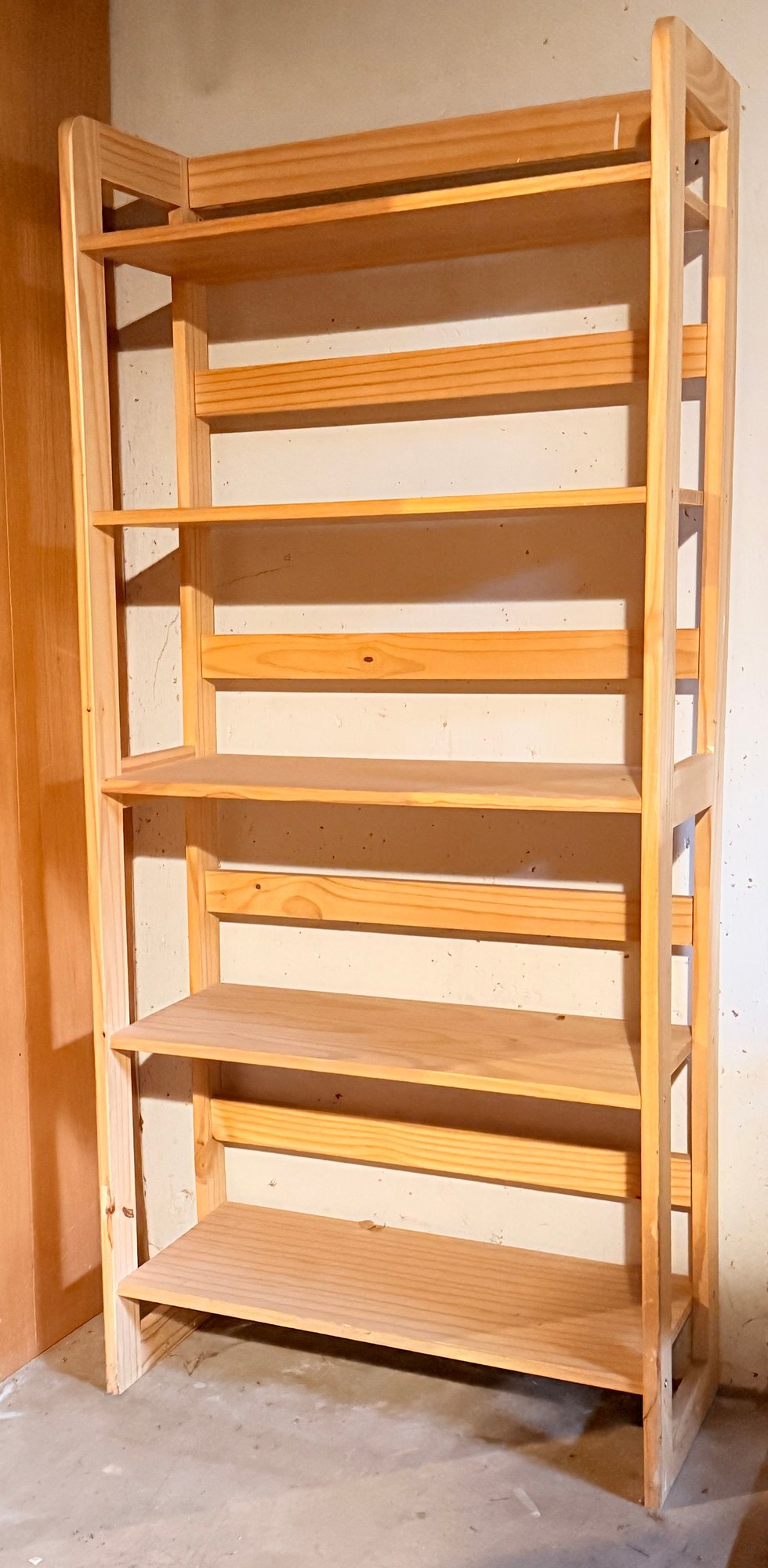 5 Tier Wood Shelf #249645 | Auctionninja.com
