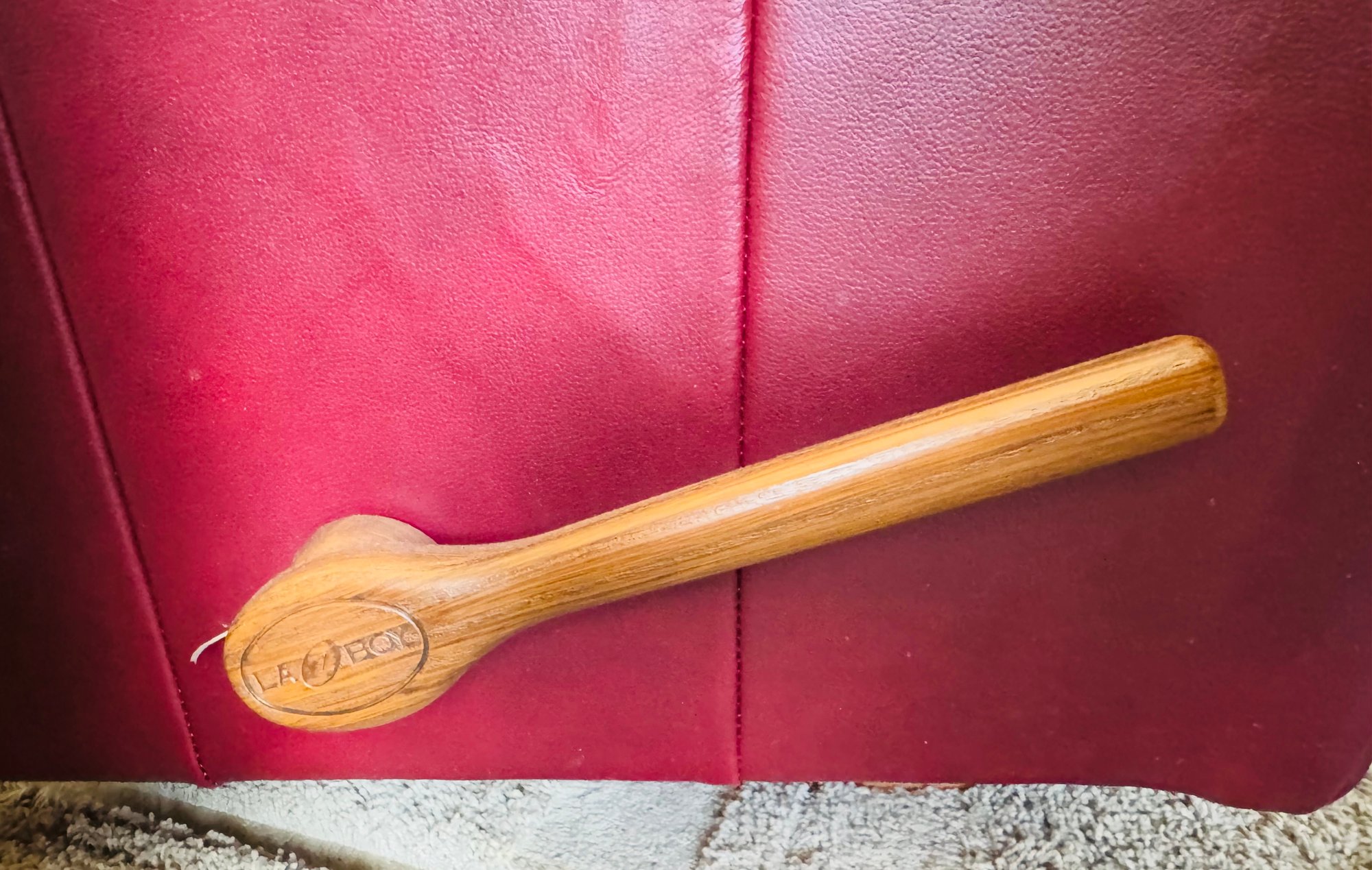 Lazy-Boy Leather Manual Reclining Chair #222333 | Auctionninja.com