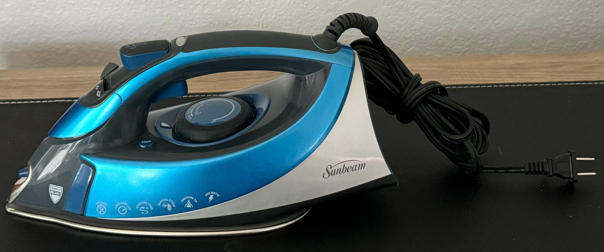 Sunbeam Turbo Steam Master Iron #195423 | Auctionninja.com