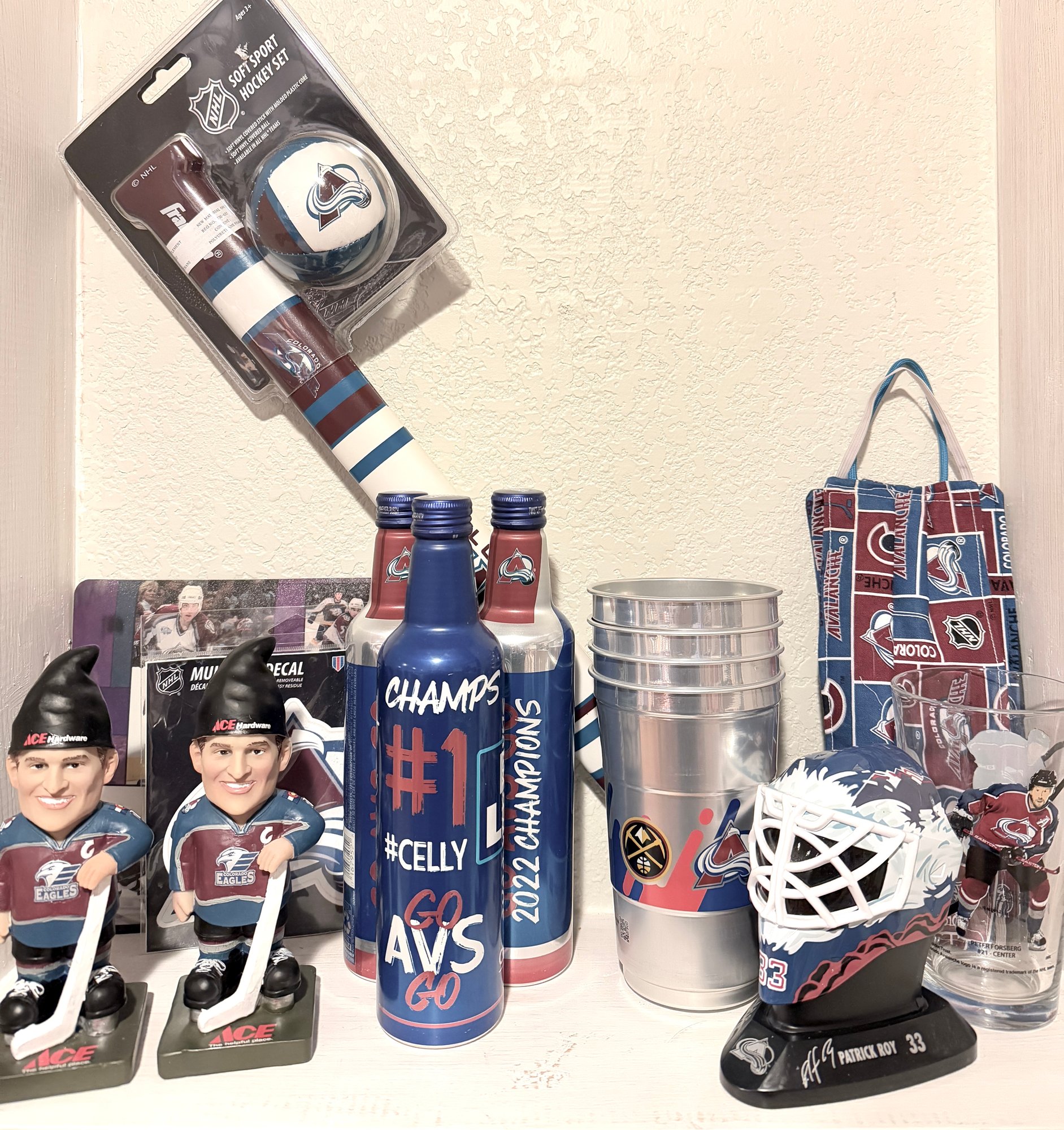 Colorado Avalanche Fan Gear Including Patrick Roy Helmet Figurine ...