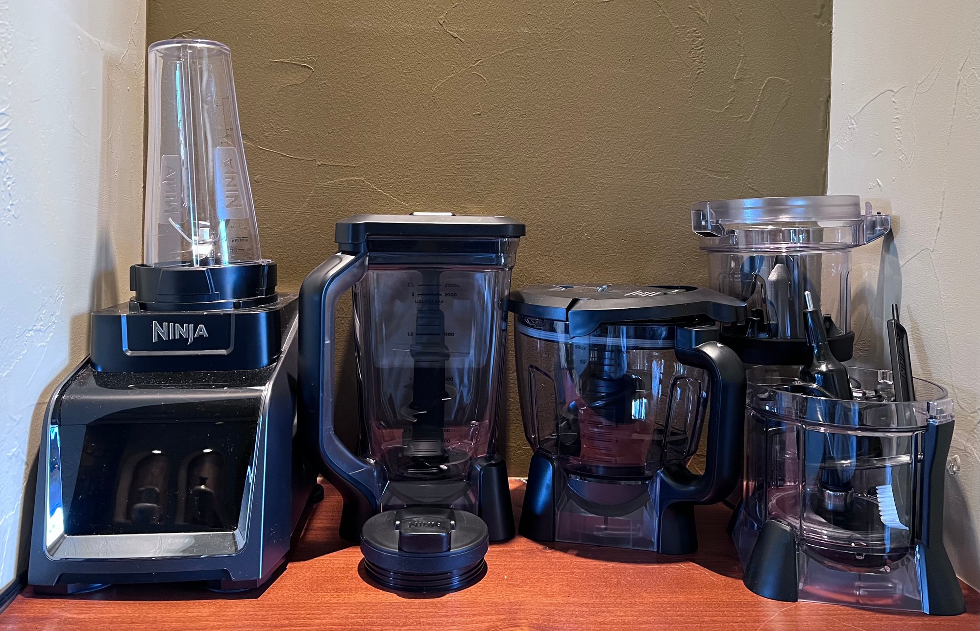 Assorted Lot Of Ninja Appliances Including Ninja Intelli-sense Kitchen ...