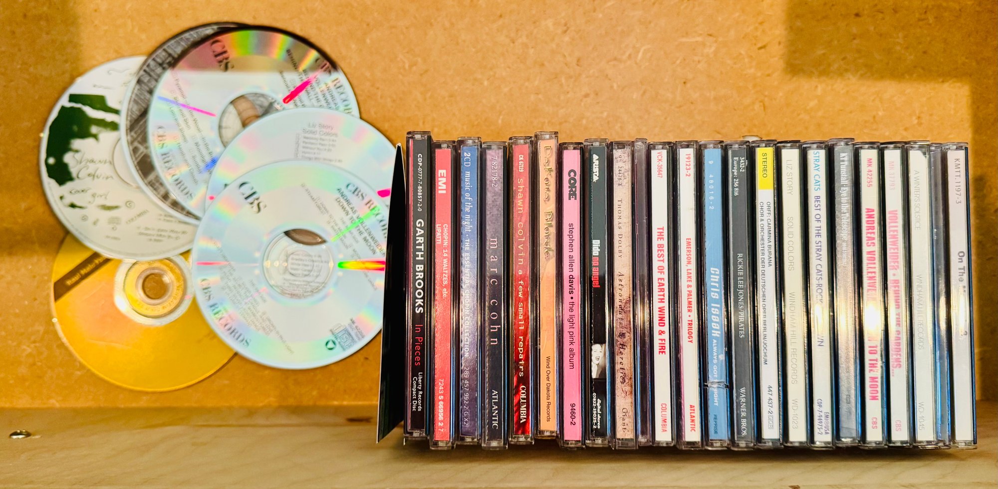 Small Music CD's Lot #243635 | Auctionninja.com
