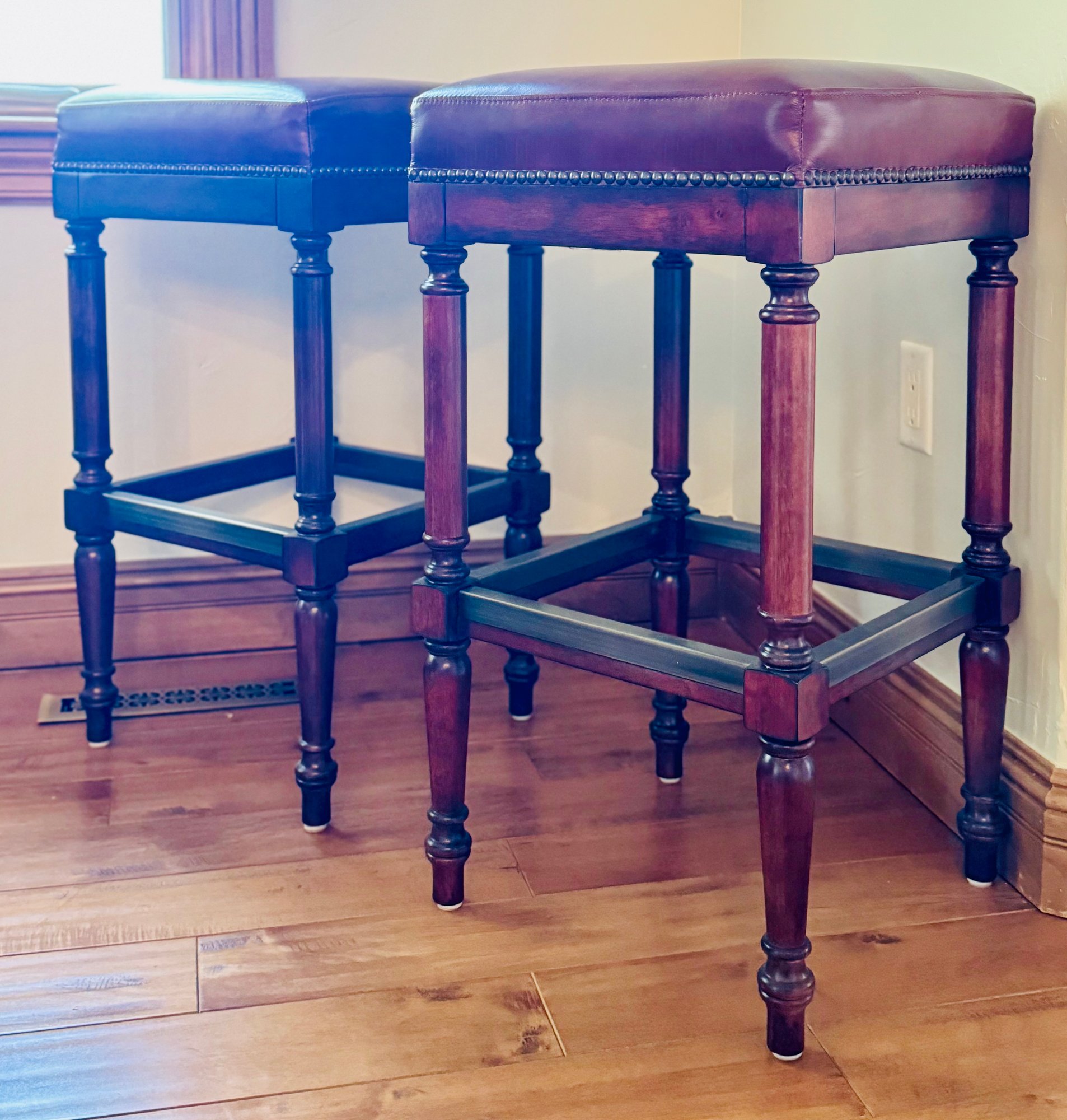 Frontgate Raffles Backless Bar And Counter Stools #217340 ...