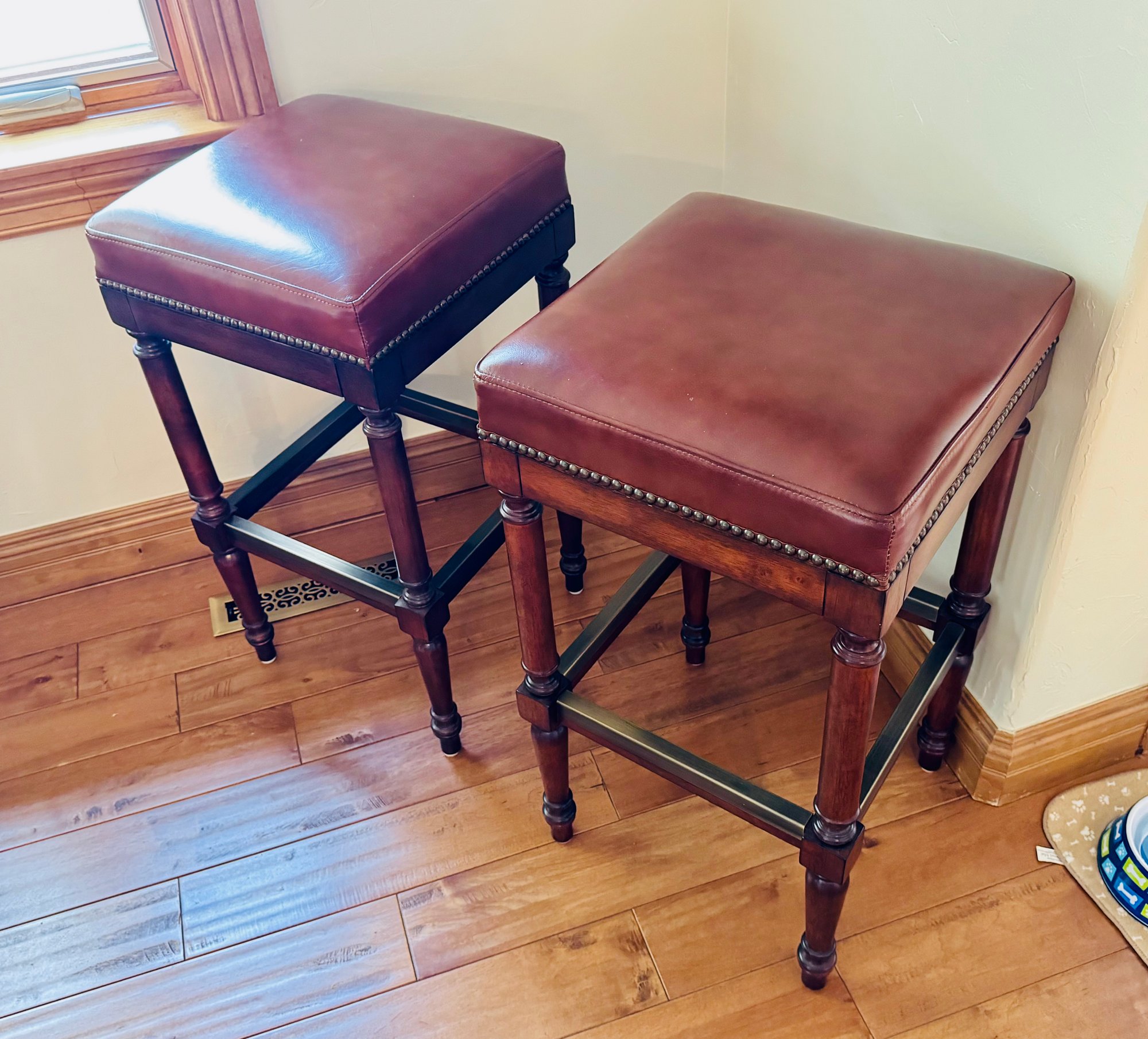 Frontgate Raffles Backless Bar And Counter Stools #217340 ...