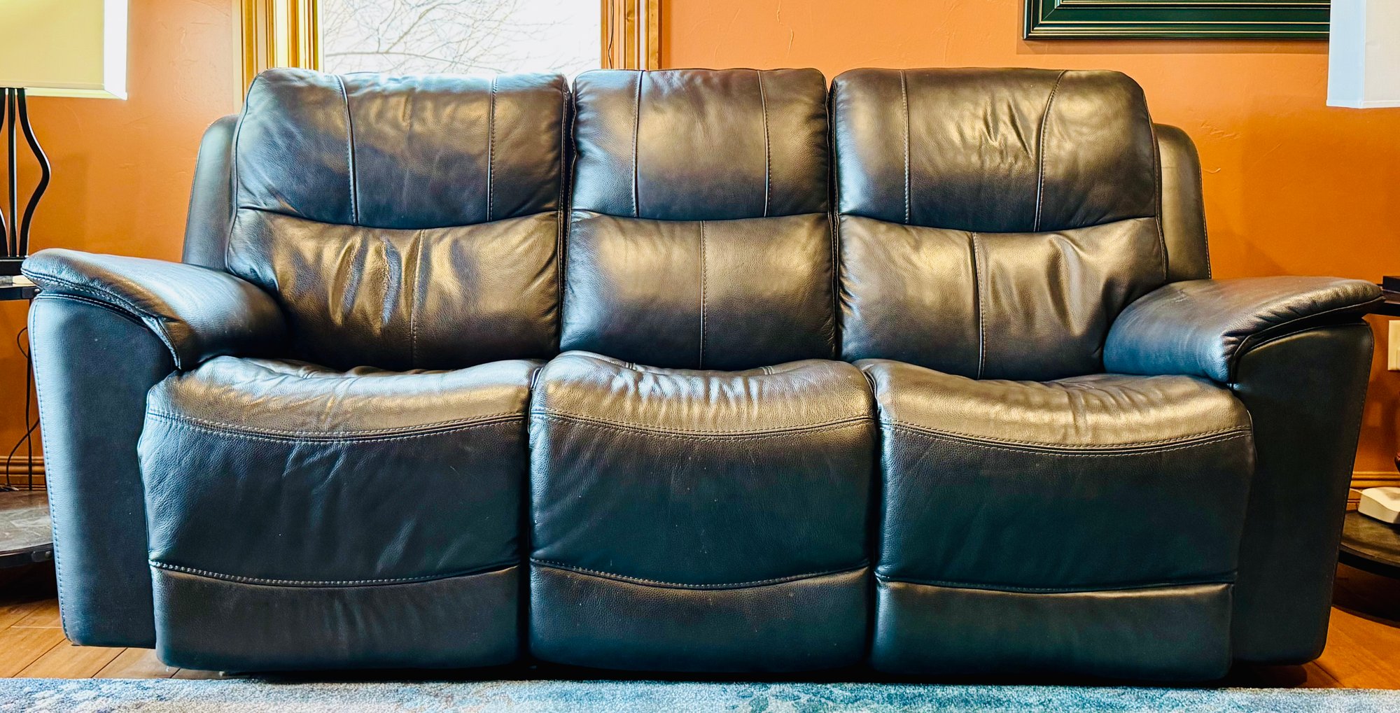 Flexsteel Reclining USB Power Leather Sofa Purchased At Woodley's ...