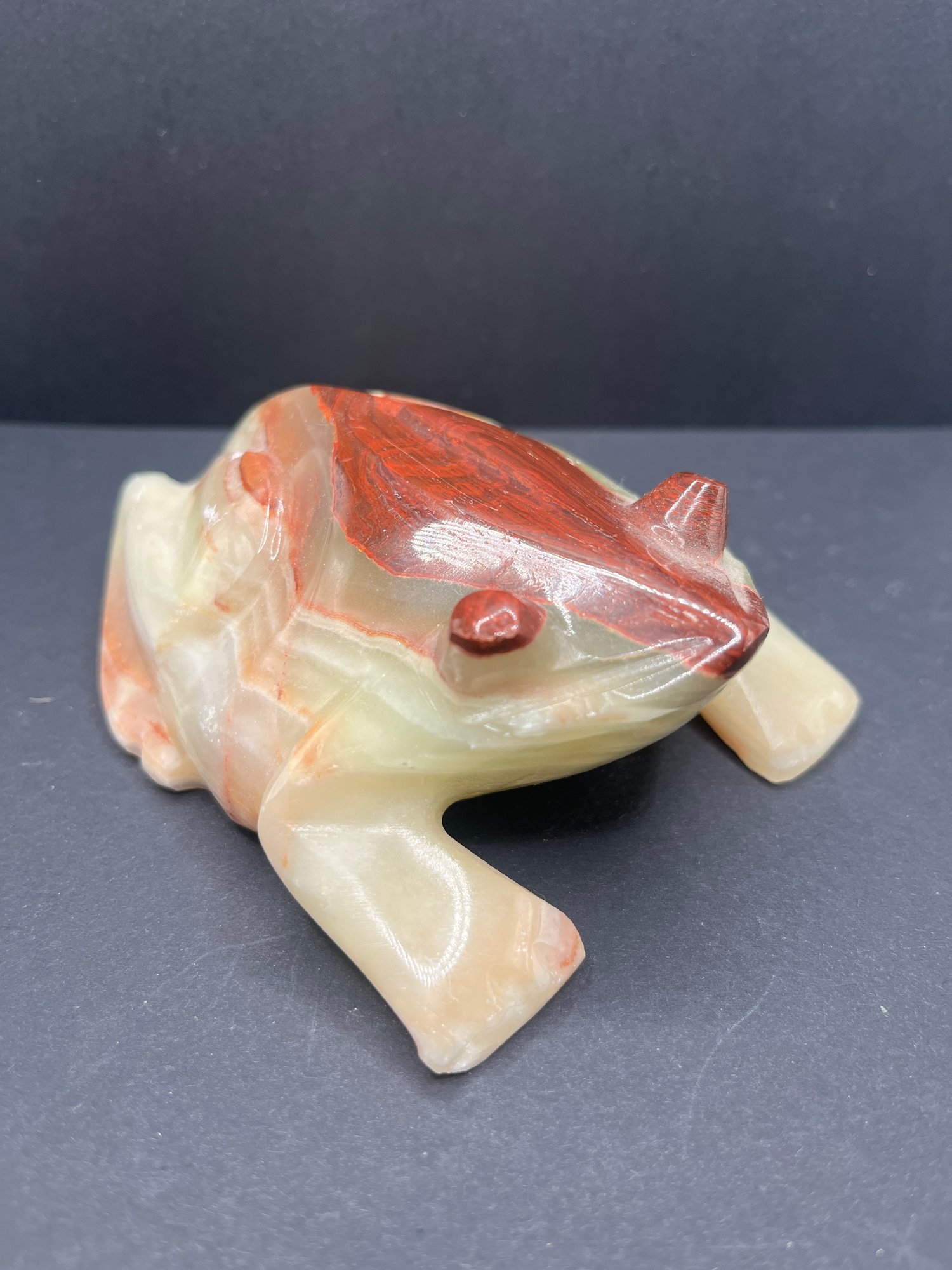 Carved Agate Frog #199250 | Auctionninja.com