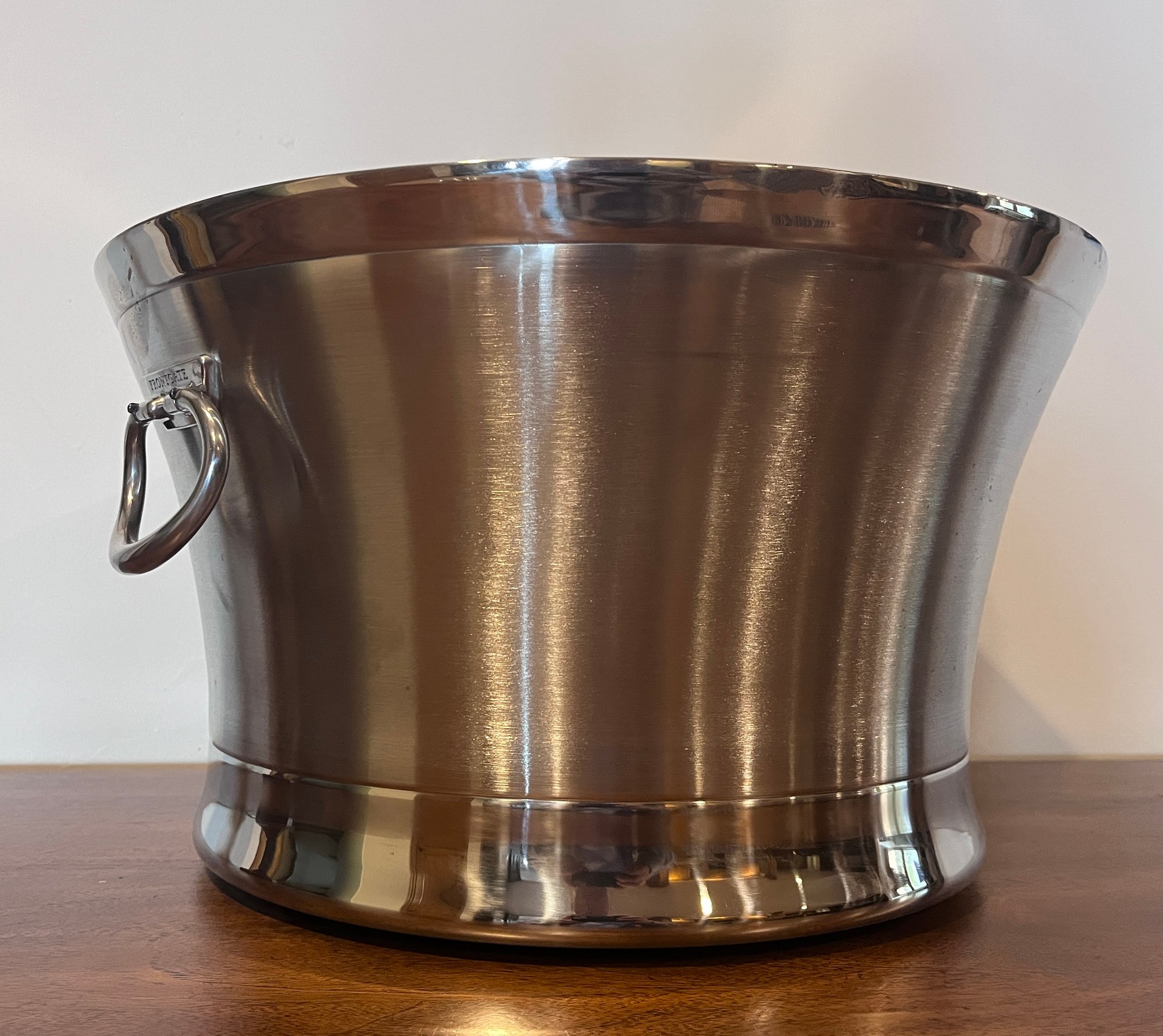 Double Wall Stainless Steel Ice Tub 1 Of 2 #217267 | Auctionninja.com