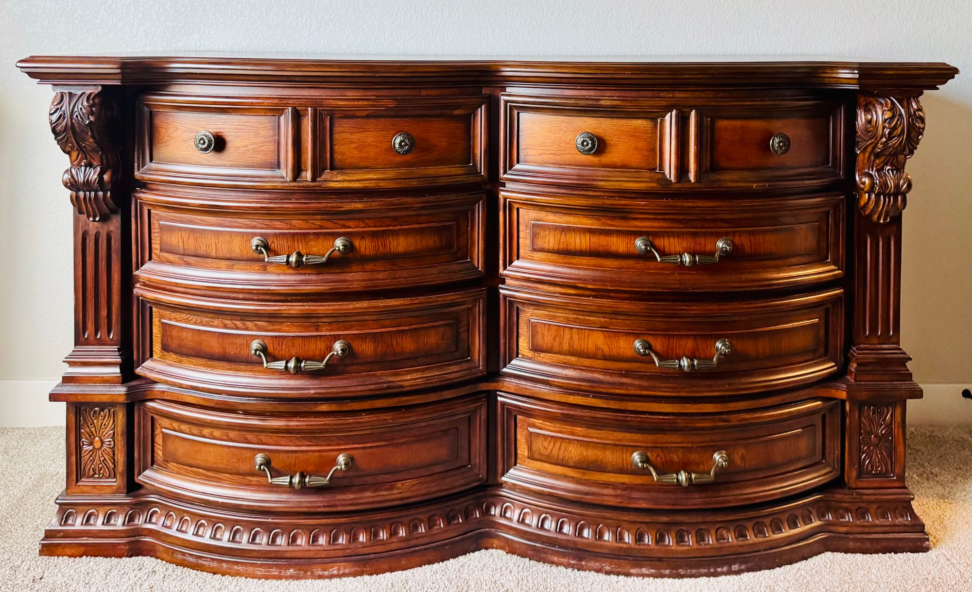Fairmont Designs 8 Drawer Dresser #218602 | Auctionninja.com