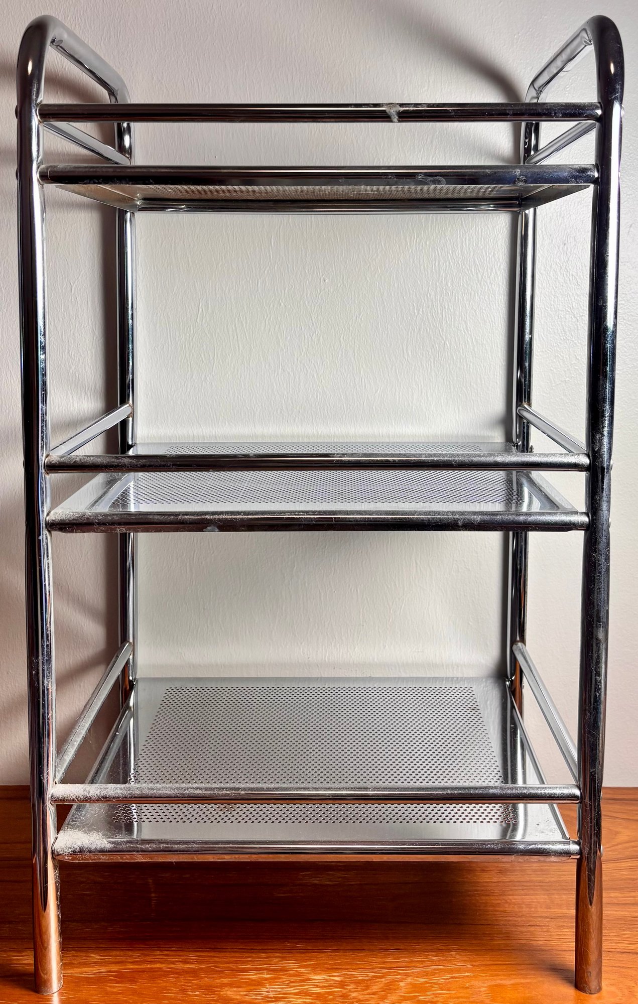 3-Tier Chrome Storage Rack #231366 | Auctionninja.com