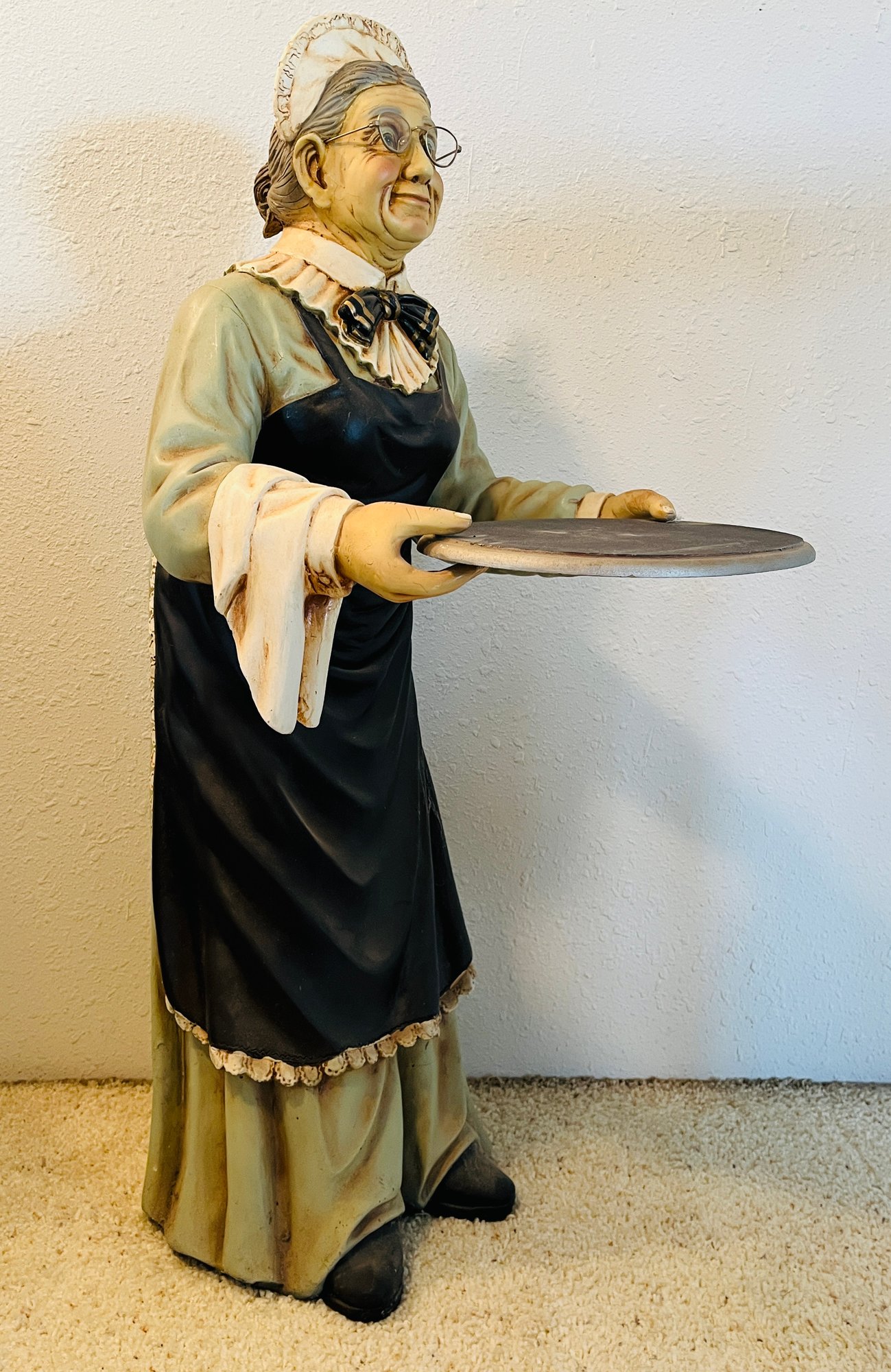 Vintage Old Maid Statue With Tray #207482 | Auctionninja.com