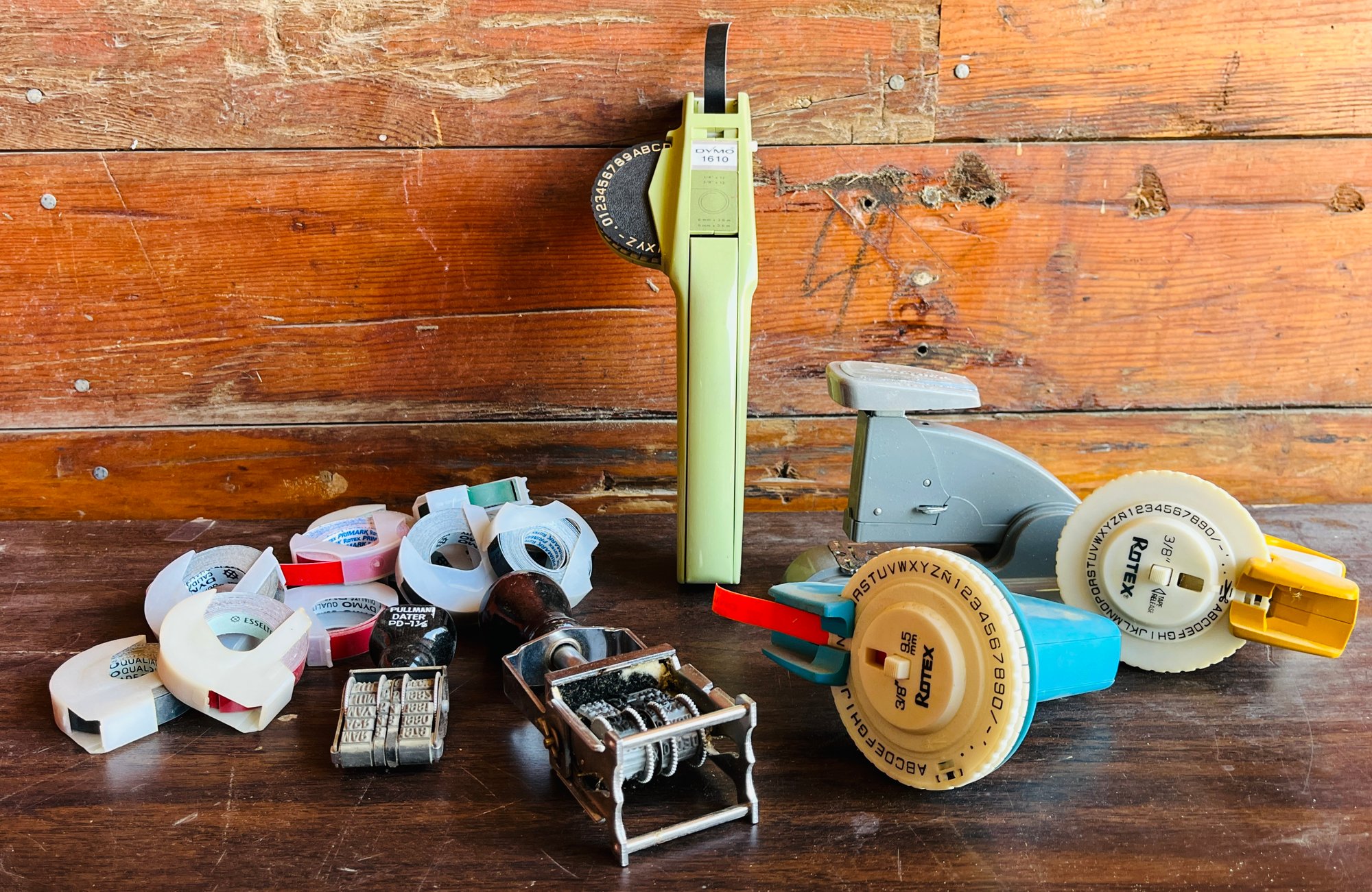Vintage Dymo Label Makers And Cartridges #207583 | Auctionninja.com