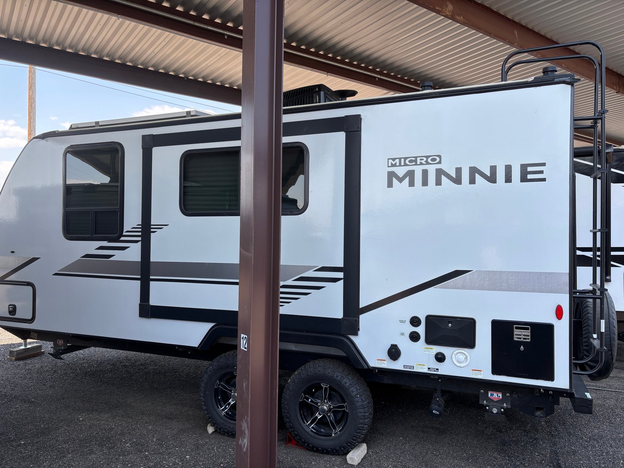 2022 Winnebago Micro Minnie 2107FBS Original Owner #247162 ...
