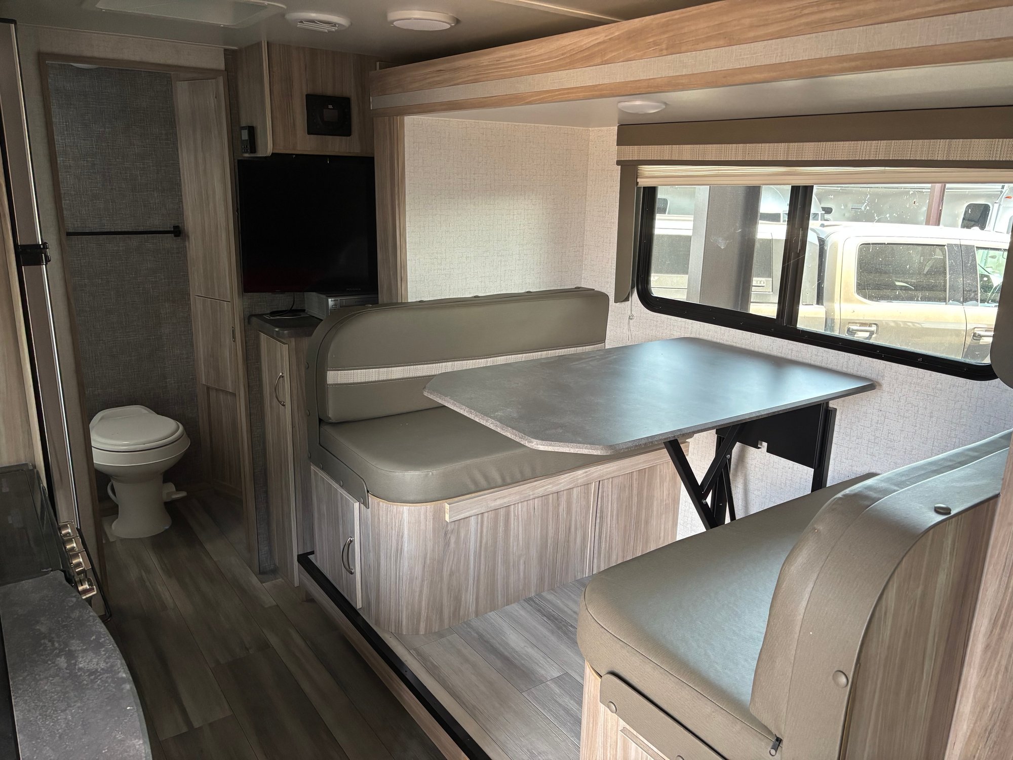 2022 Winnebago Micro Minnie 2107FBS Original Owner #247162 ...