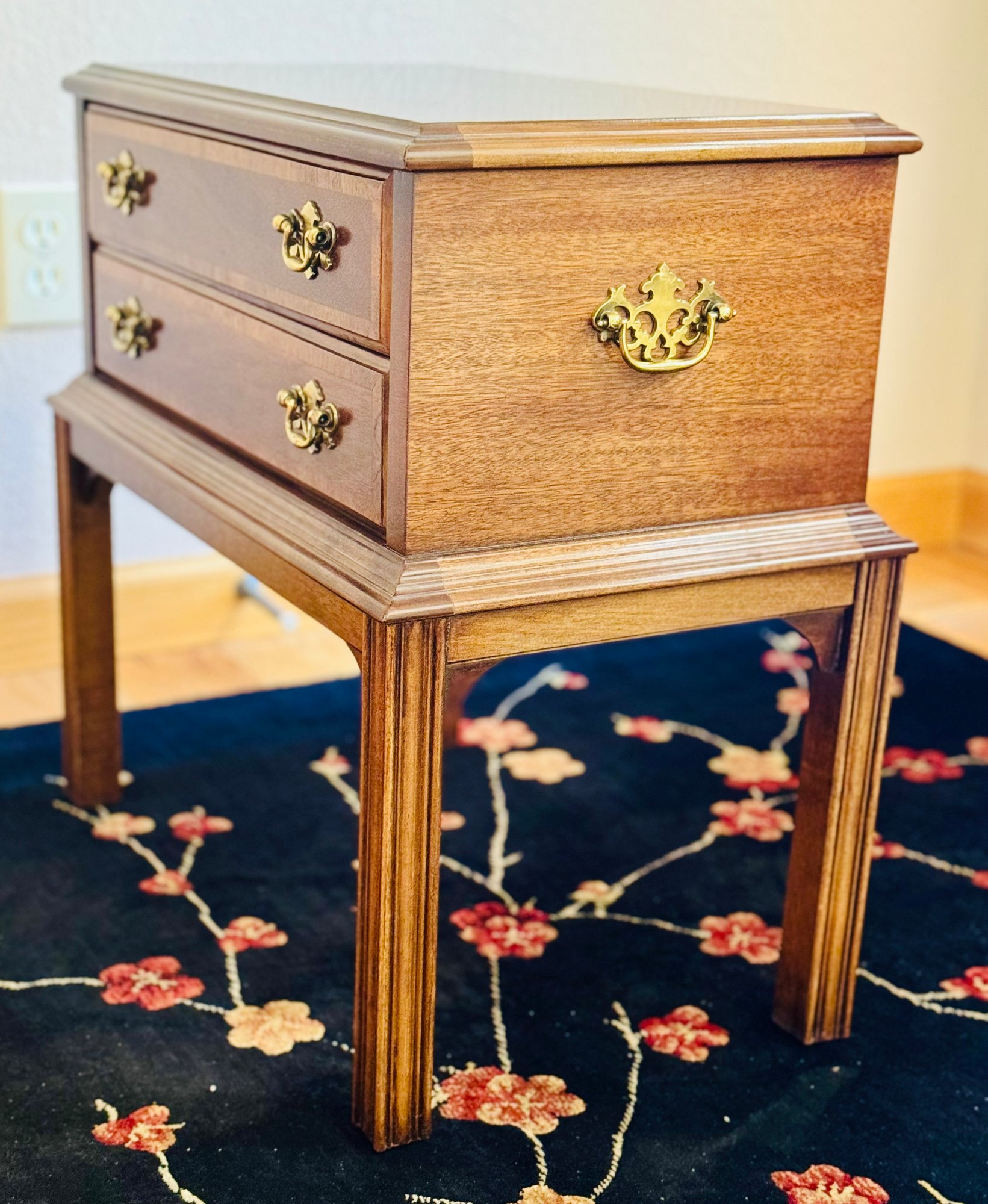 Lane Chippendale Style Banded Mahogany Wood 2 Drawer Small Side Table ...