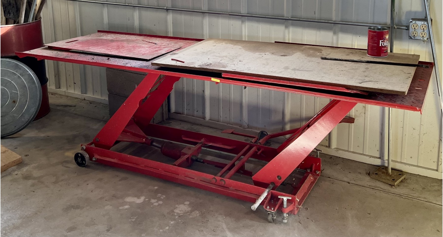 Portable Hydraulic Motorcycle Work Bench #57102 | Auctionninja.com