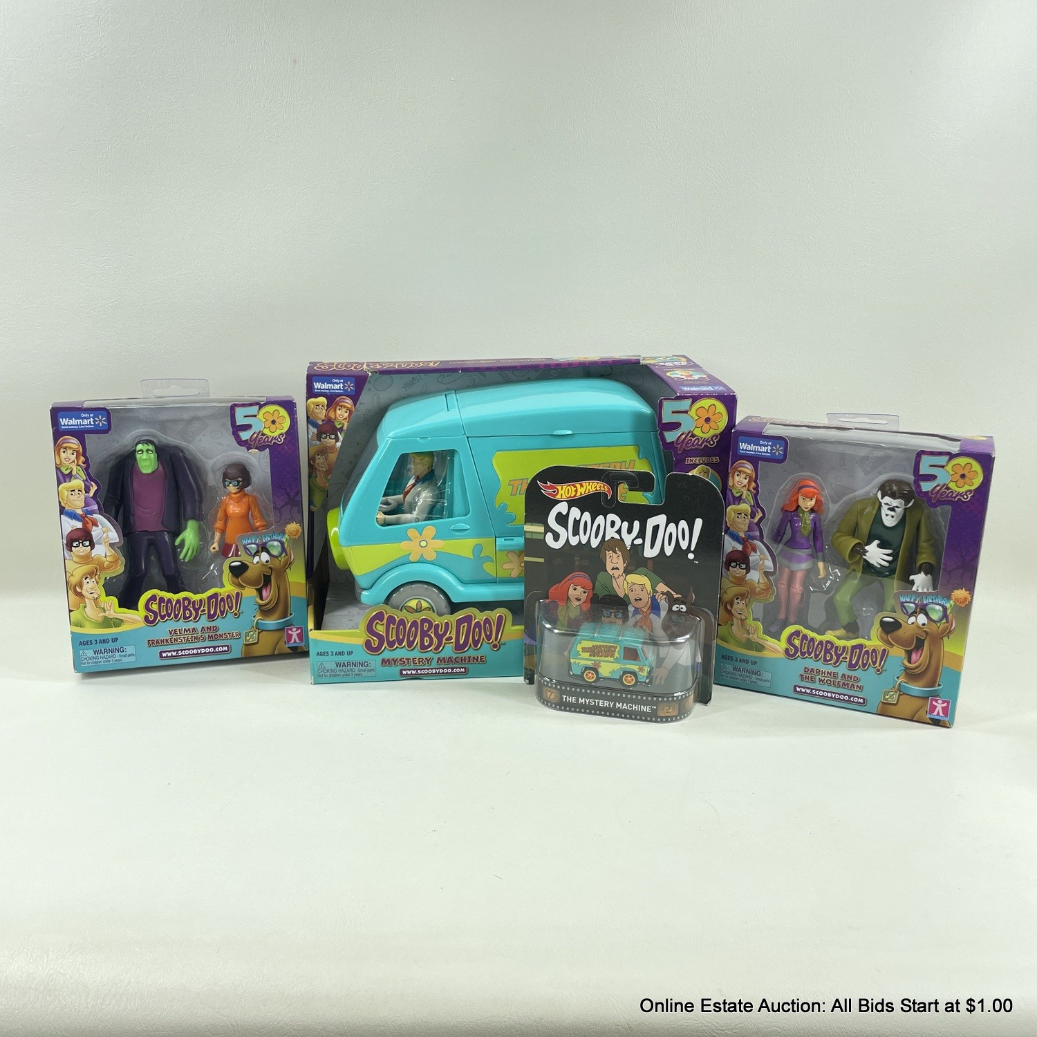 Scooby-Doo Mystery Machine And Action Figures Including Hot Wheels Van ...