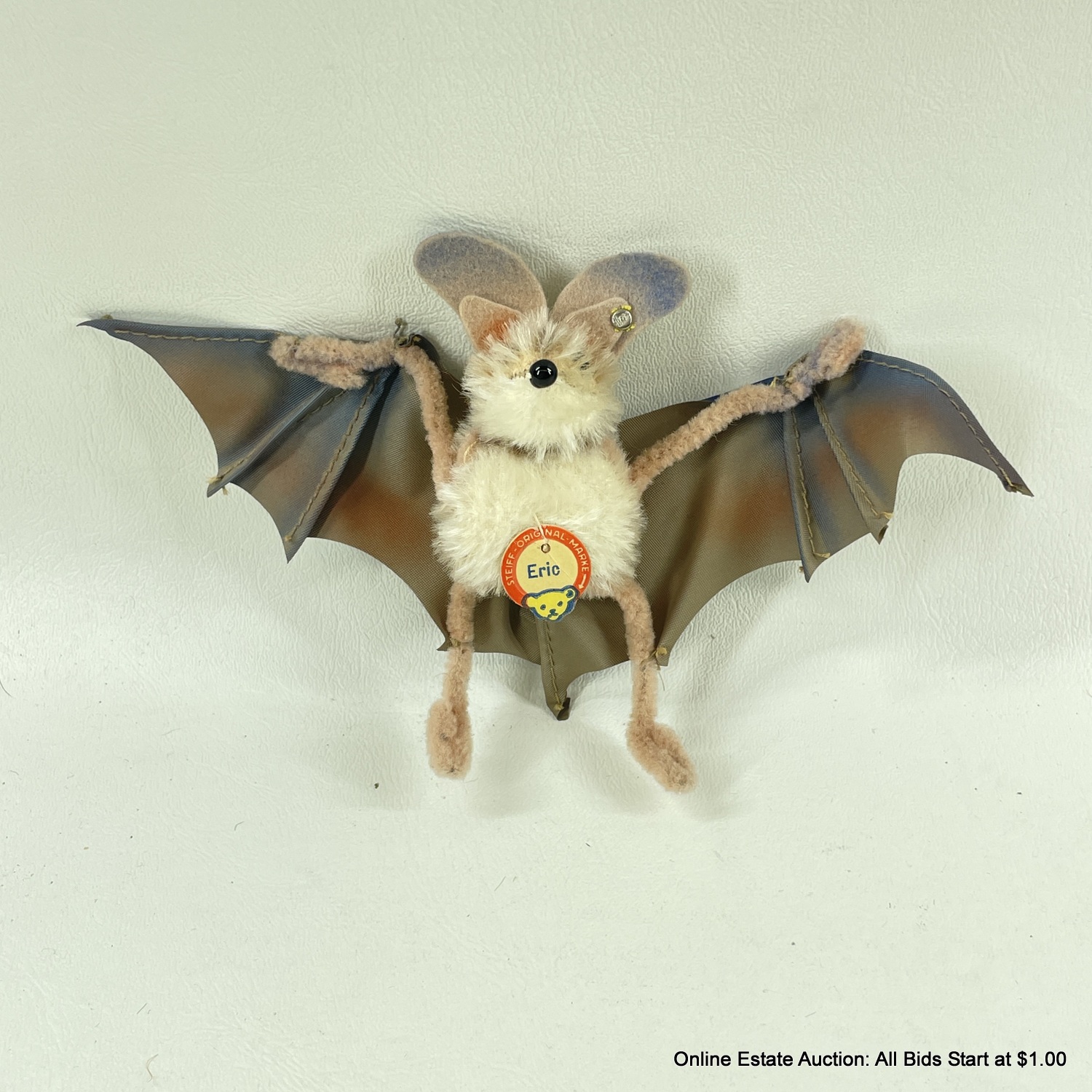 Steiff Eric The Bat Small Stuffed Animal #34672 | Auctionninja.com