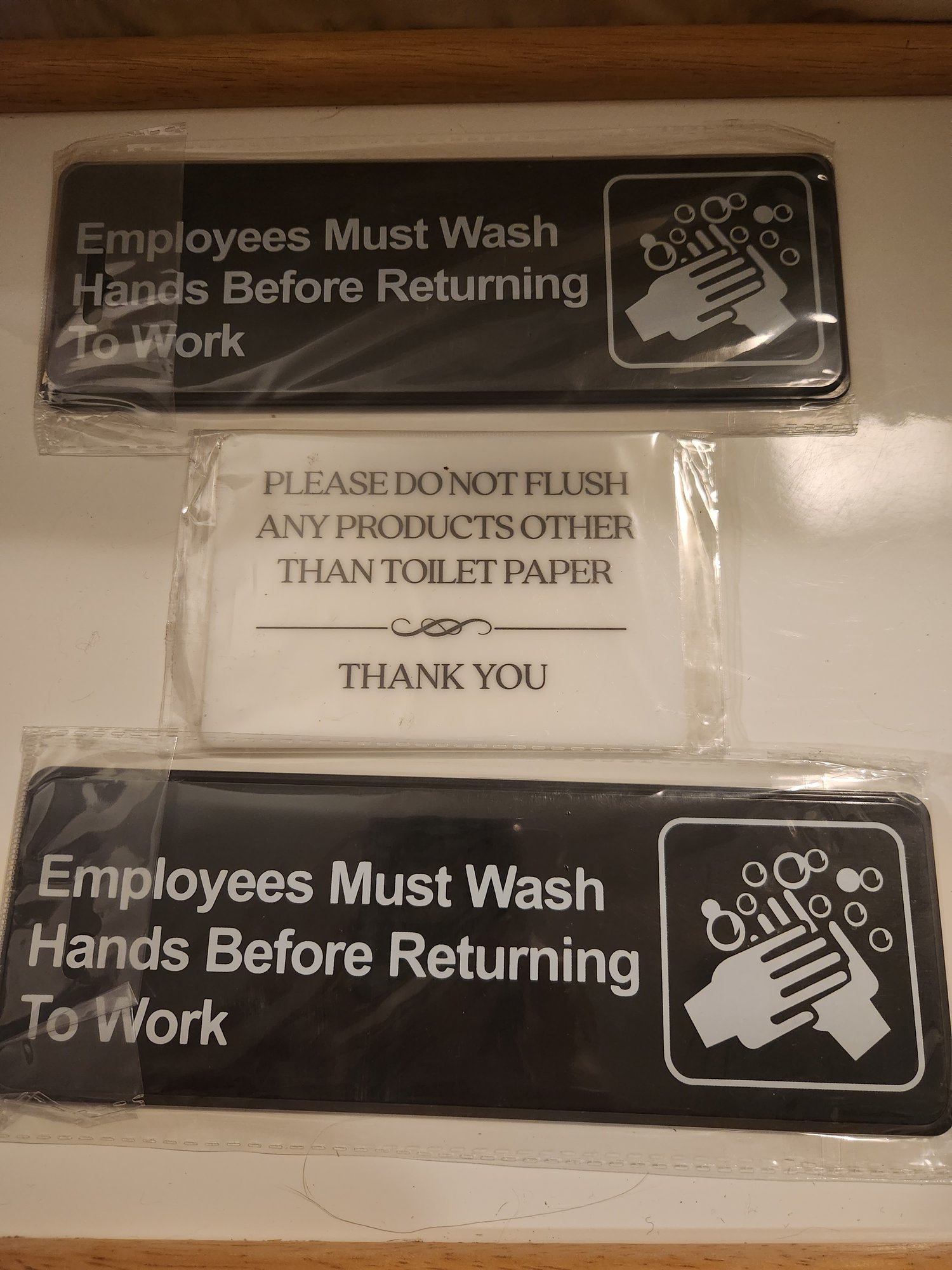 Employee Signs For In The Bathroom #15803 | Auctionninja.com