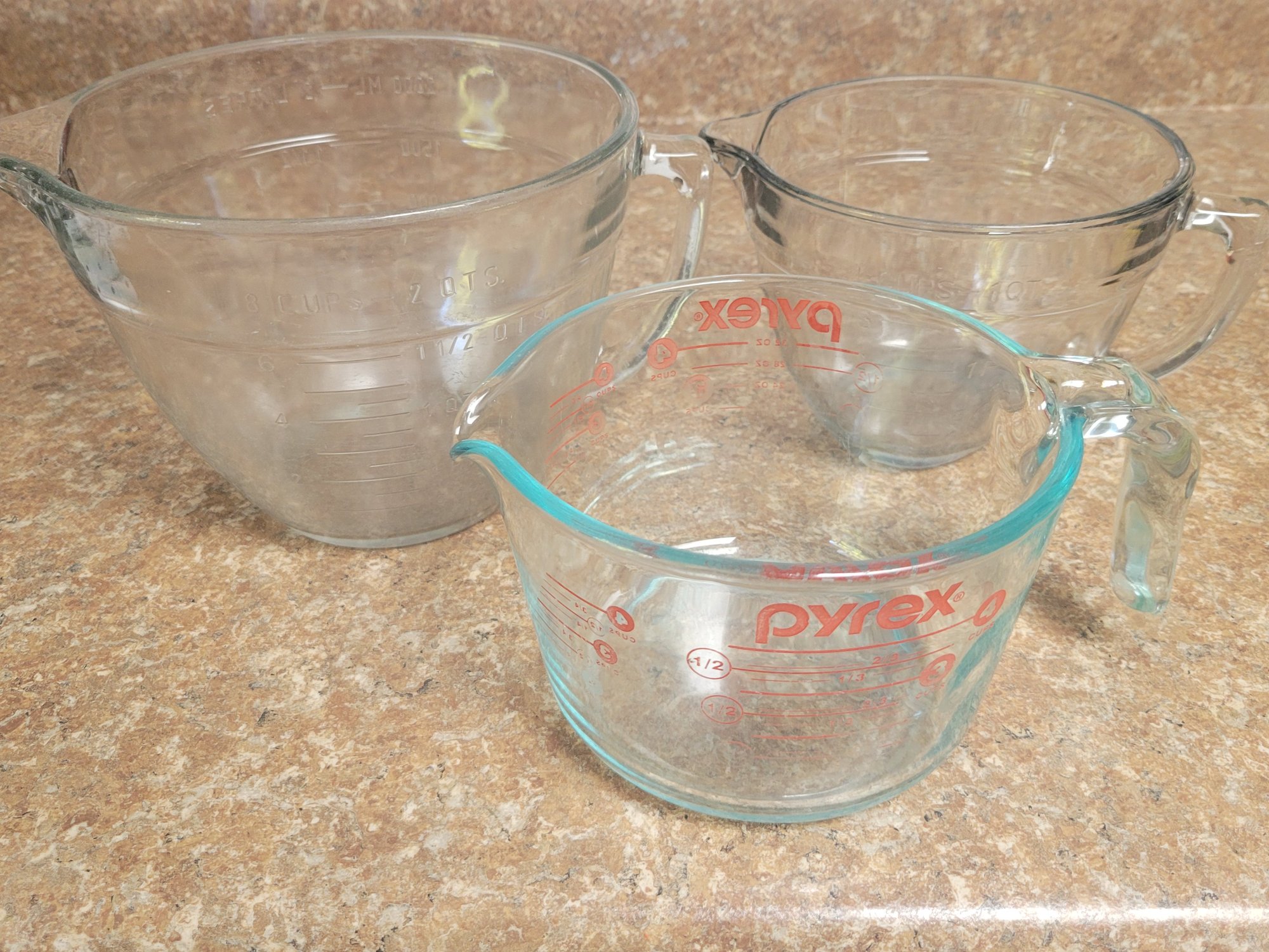 X3 Large Glass Measuring Cups #16405 | Auctionninja.com