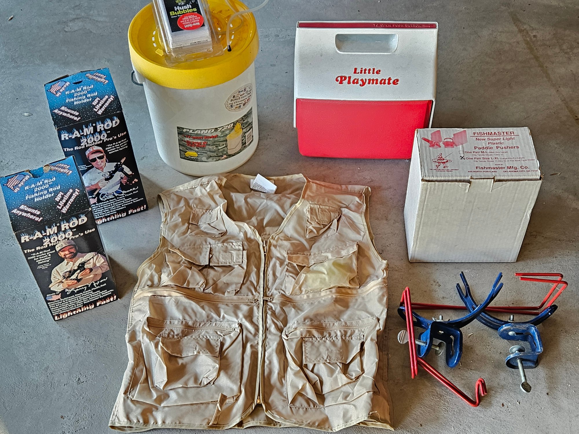 Fisherman's Lot Vest Cooler Paddle Pushers #17306 | Auctionninja.com