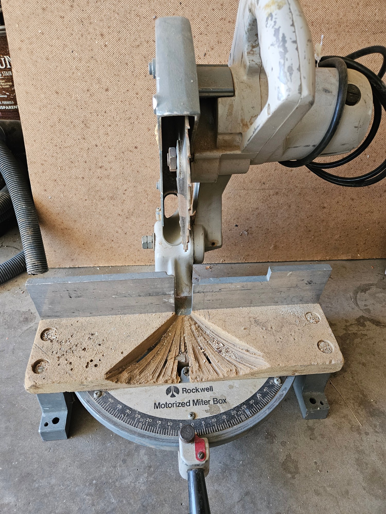 Rockwell Motorized Miter Box Saw #20885 | Auctionninja.com