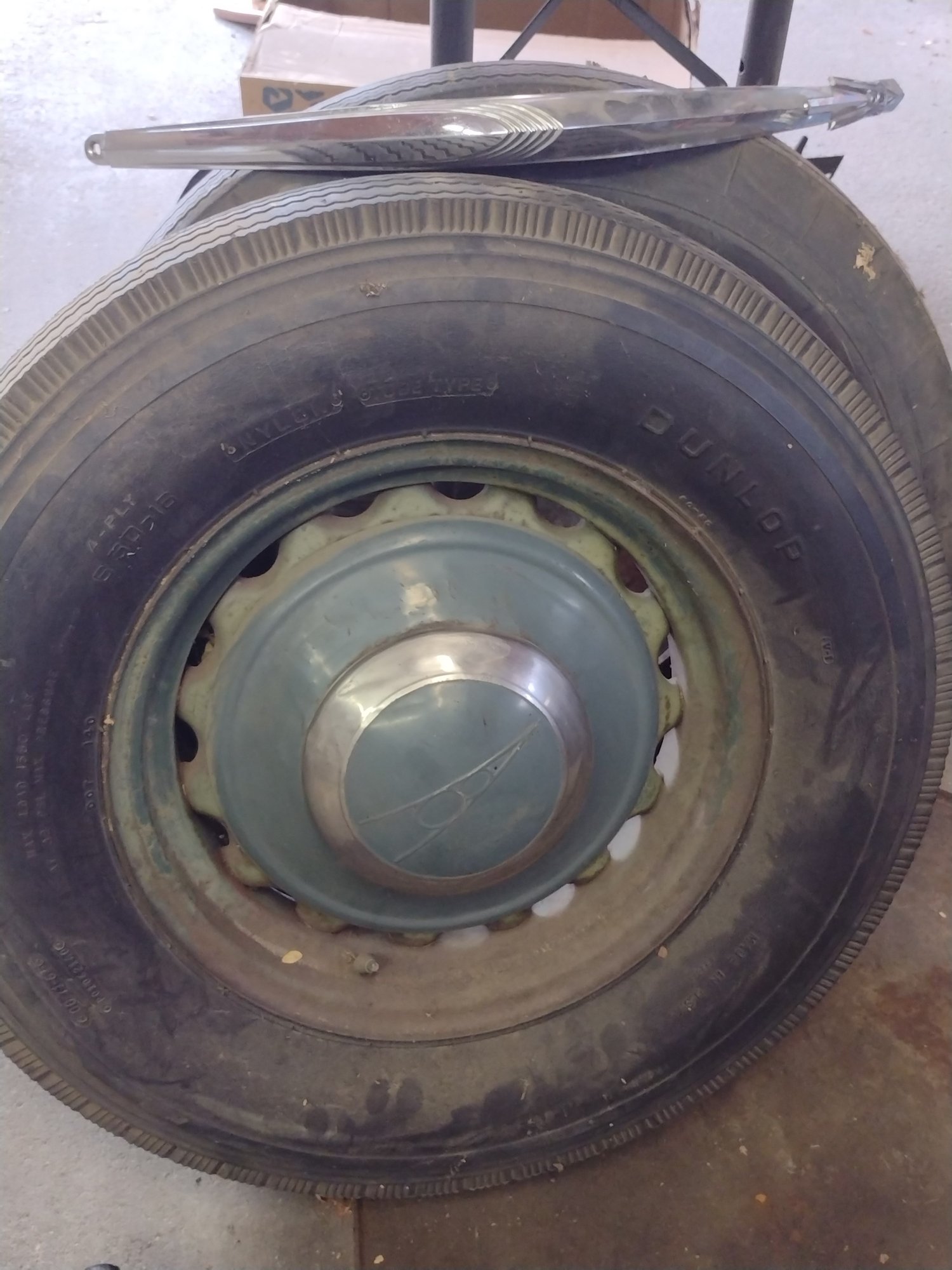 Vintage 1940s Ford Car Wheels And Hubcaps And Tires #24719 ...