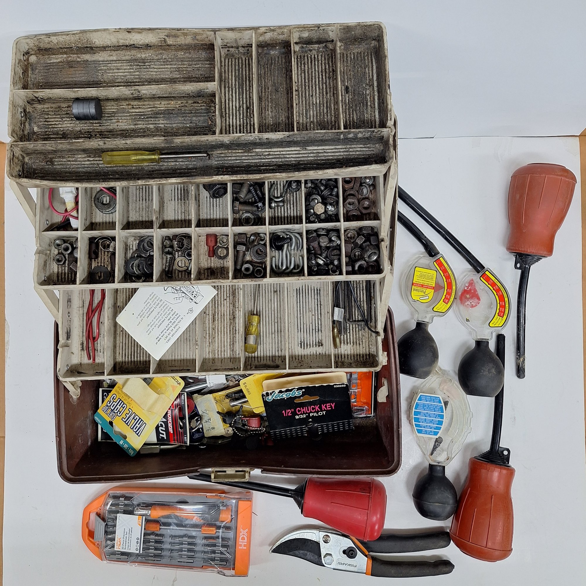 Tool Tackle Box W Misc #26033 | Auctionninja.com