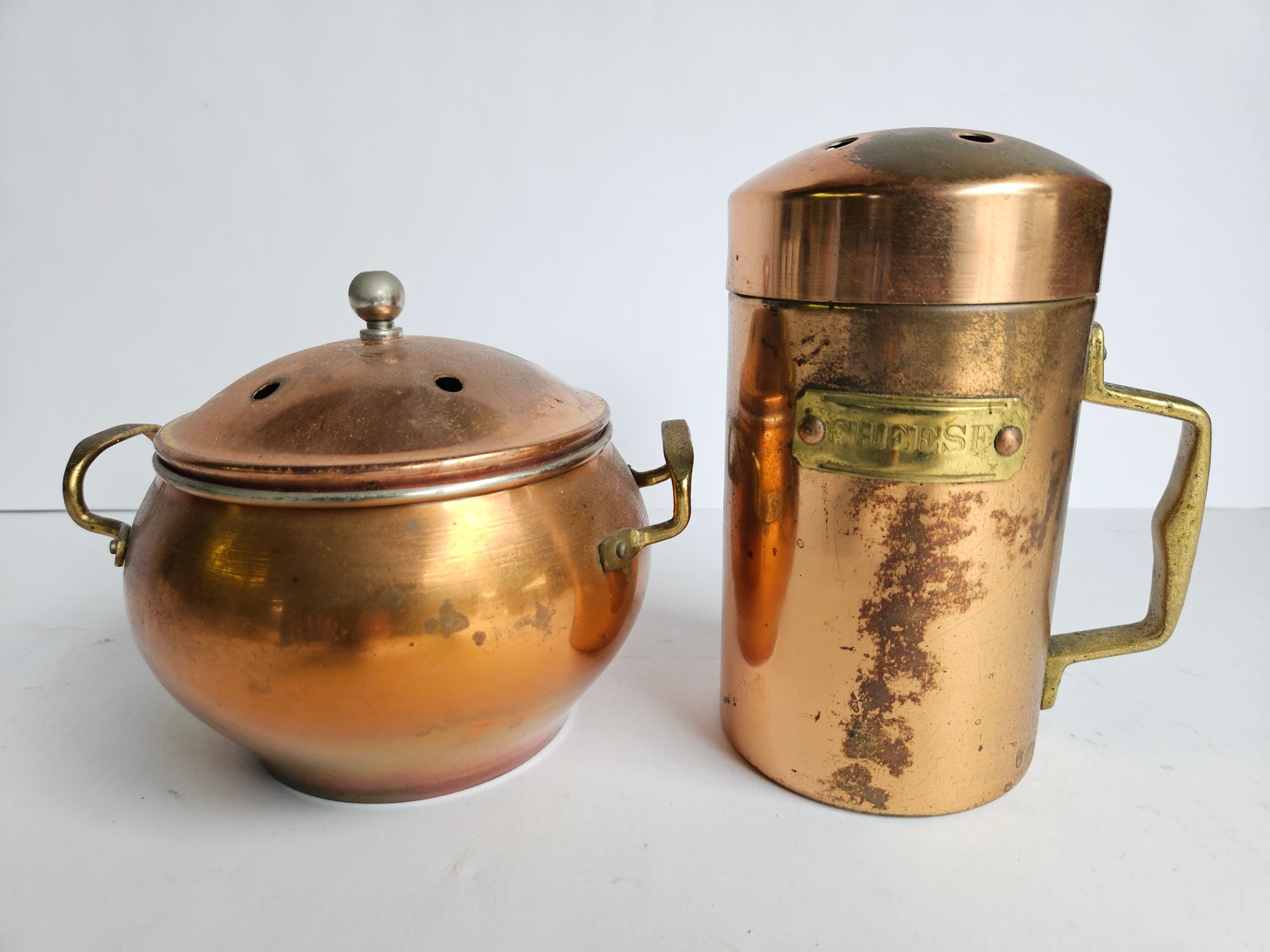 Copper Cheese Shaker And Garlic Holder #26256 | Auctionninja.com