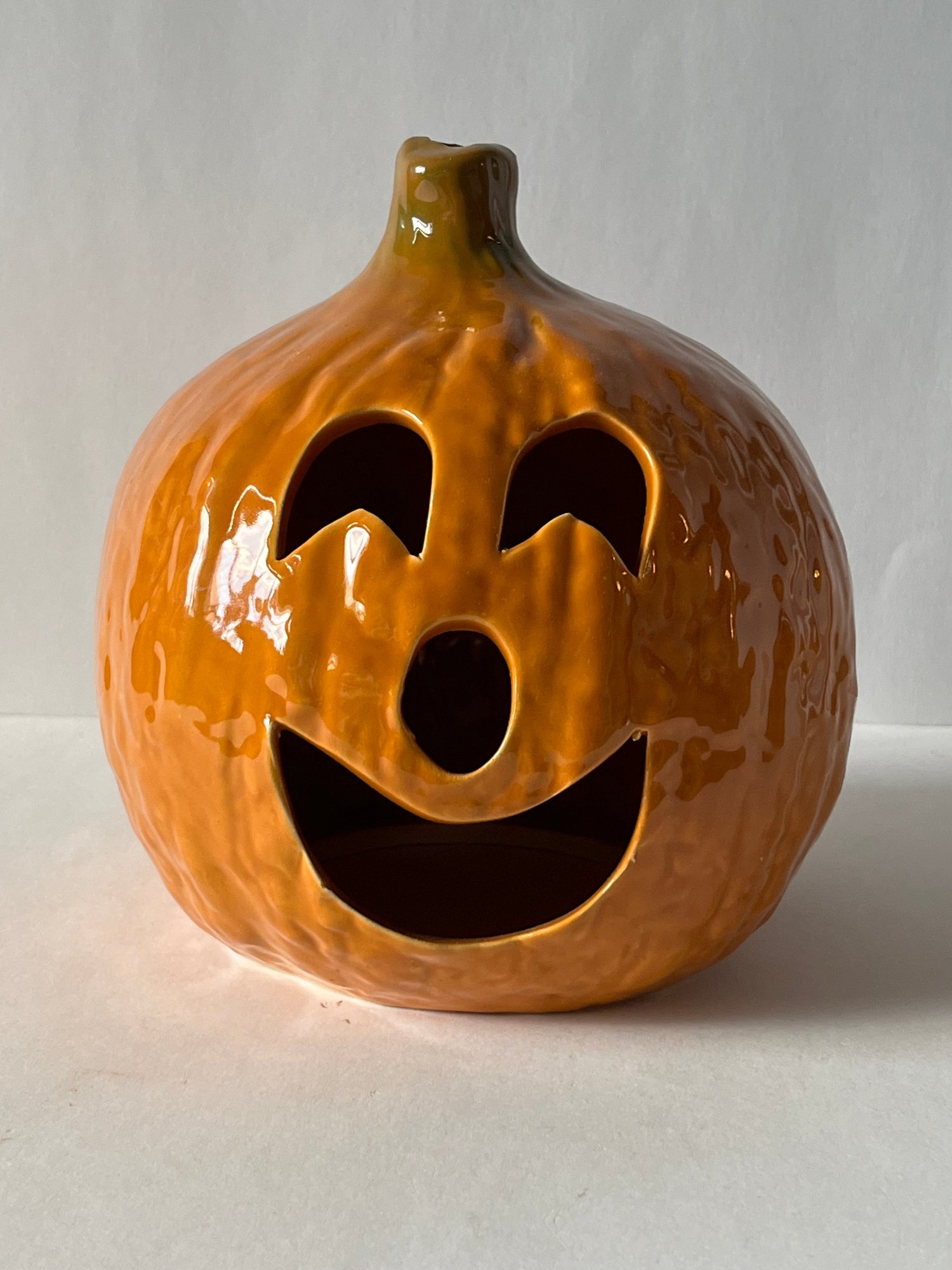 Hollow Ceramic Ombre Pumpkin Head #25440 | Auctionninja.com