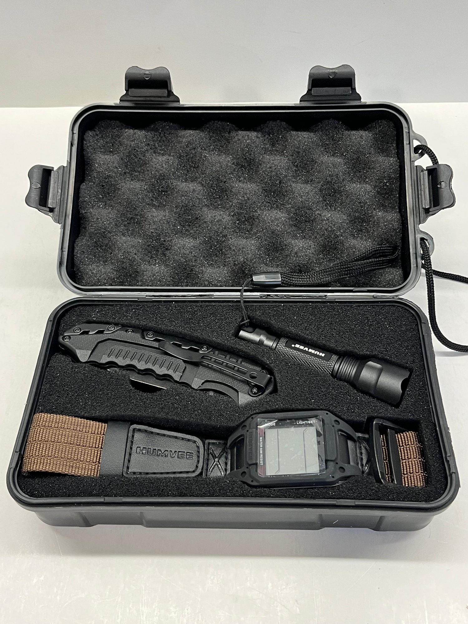 Humvee Watch Knife And Flashlight Kit #25712 | Auctionninja.com