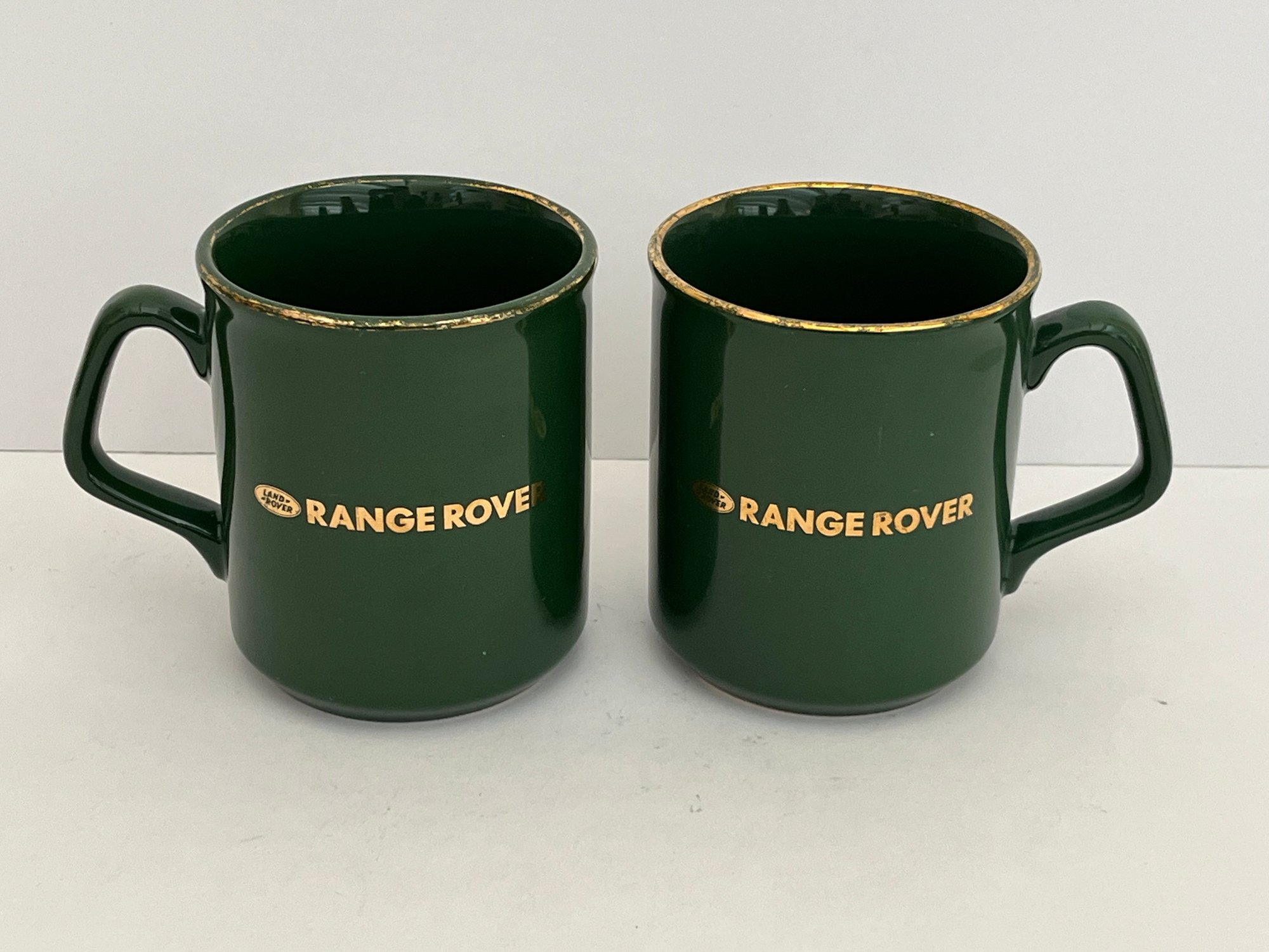 2 Green Range Rover Gold Rim Ceramic Mugs #26779 | Auctionninja.com