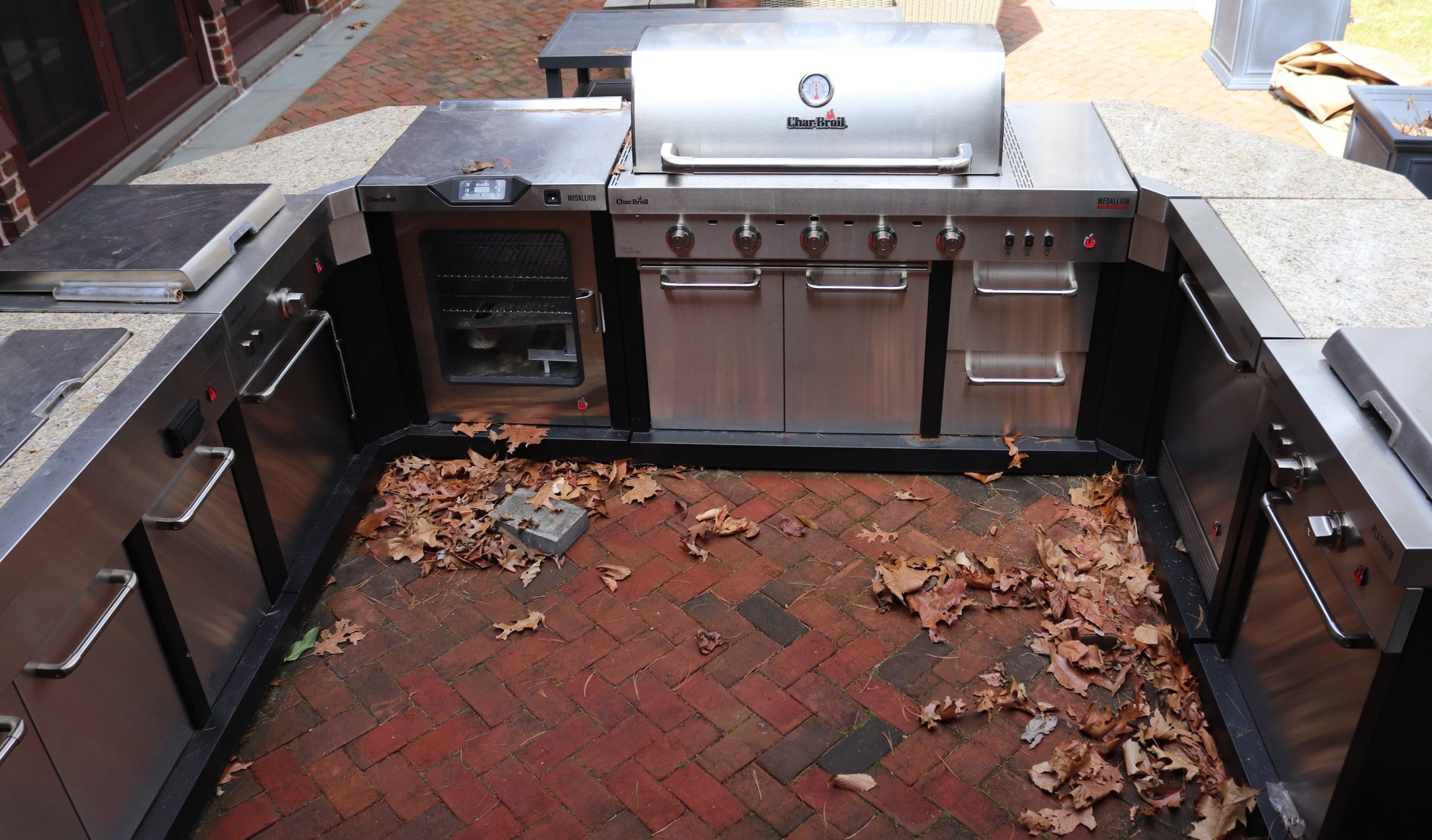 Charbroil Outdoor Kitchen Set Up As Pictured Includes Propane Grill ...