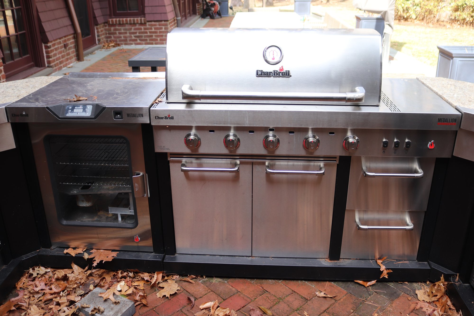 Charbroil Outdoor Kitchen Set Up As Pictured Includes Propane Grill ...