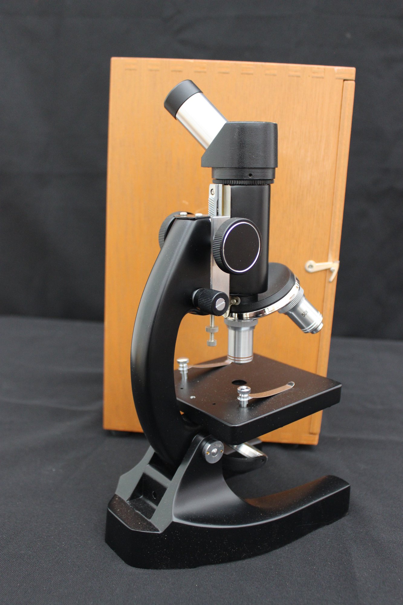 Edmund Scientific 1000X Microscope With Fitted Wooden Carrying Case ...