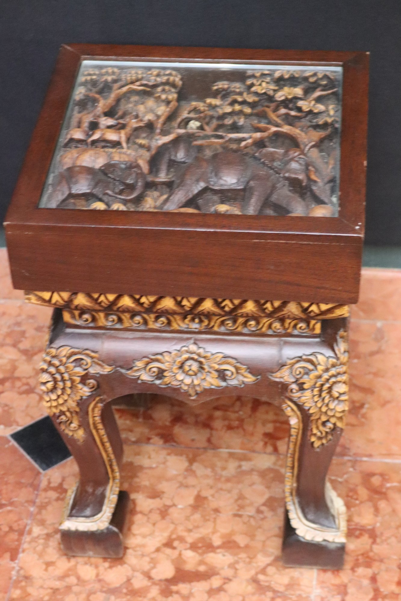 Small Hand Carved Wooden Safari Design And Glass Protective Top #50686 ...