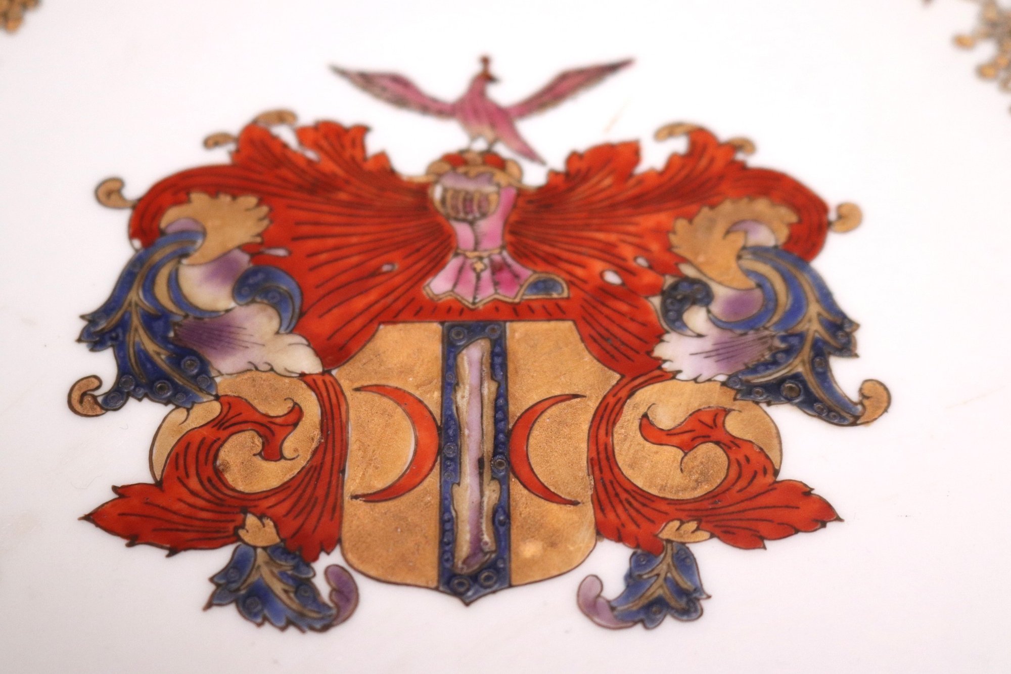 Pair Of Vintage Hand Painted Chinese Export Armorial Porcelain Plates ...