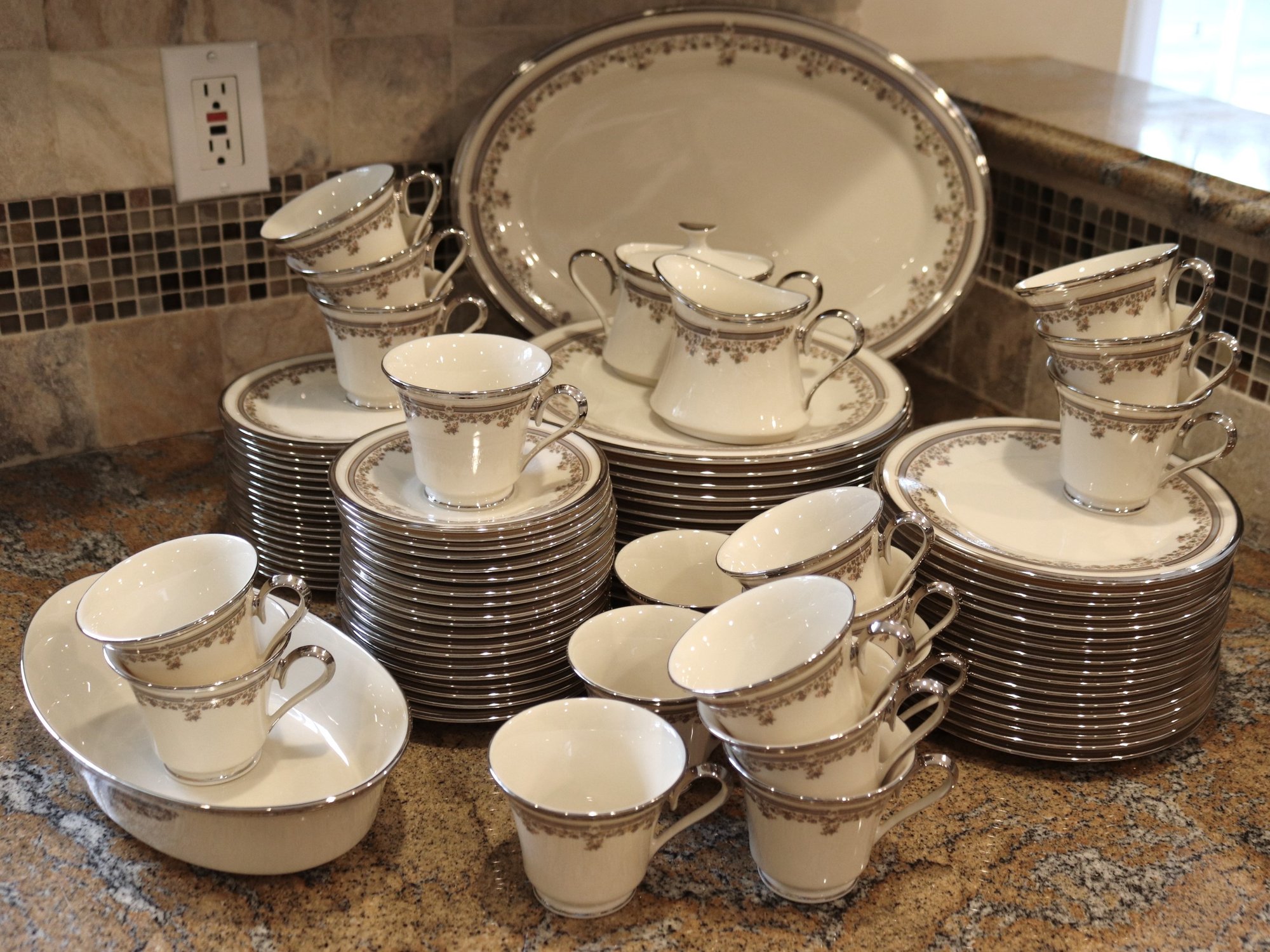 Lenox Lace Point China Set Made In USA #51834 | Auctionninja.com