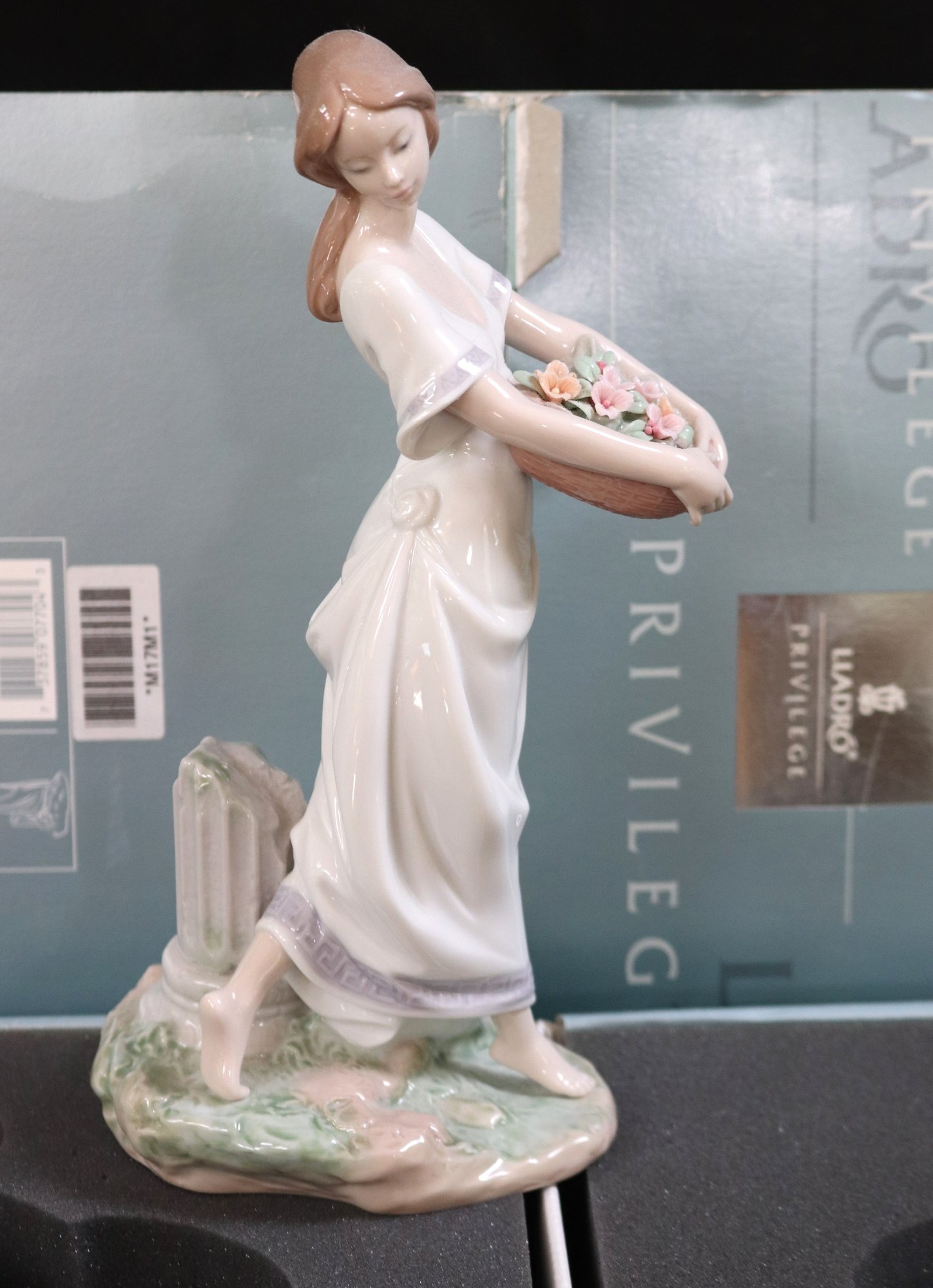 Gardens Of Athens Lladro Privilege Society 7704 Porcelain Figure ...