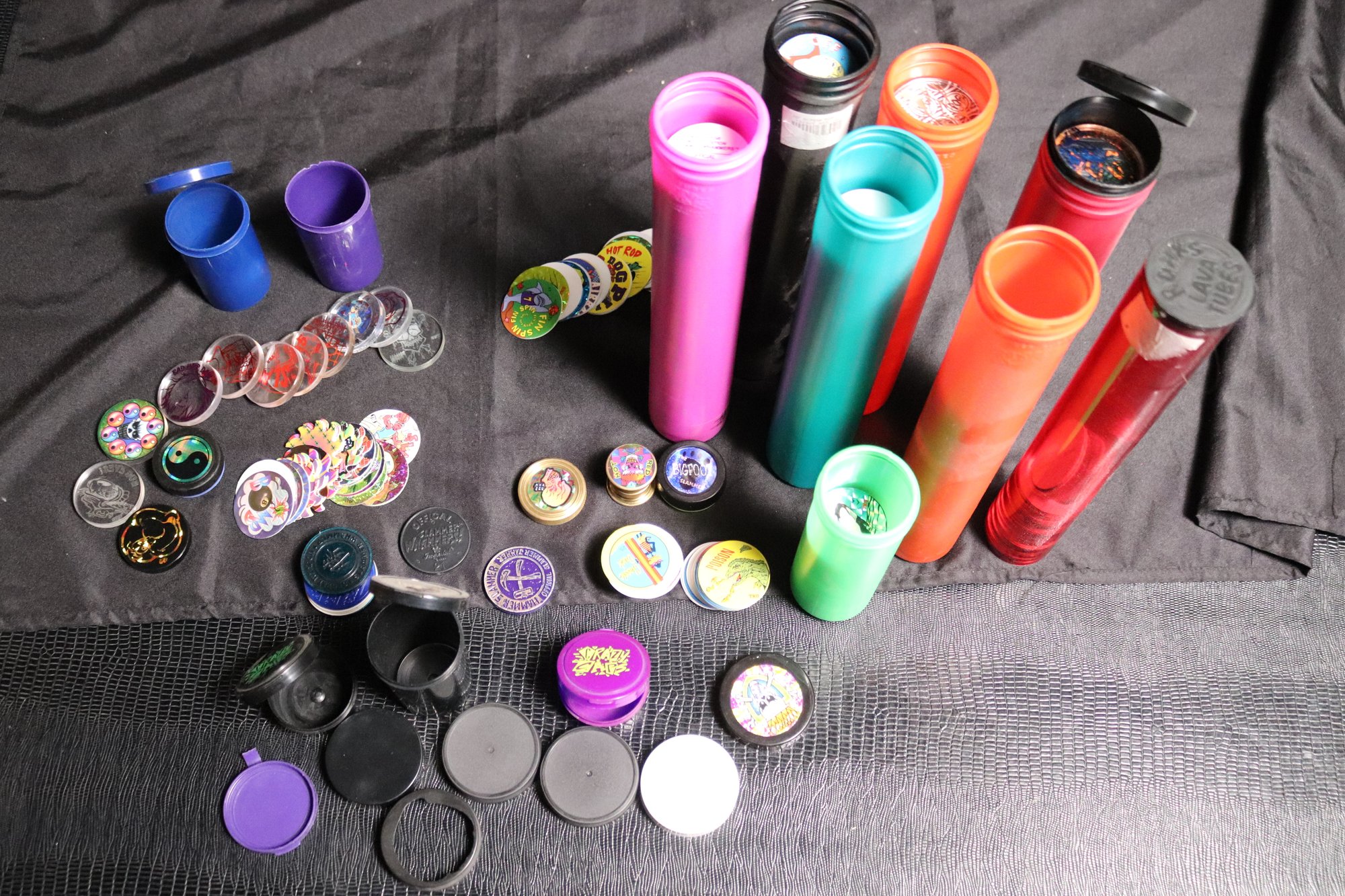 Large Pog/Milkcaps Collection #47311 | Auctionninja.com