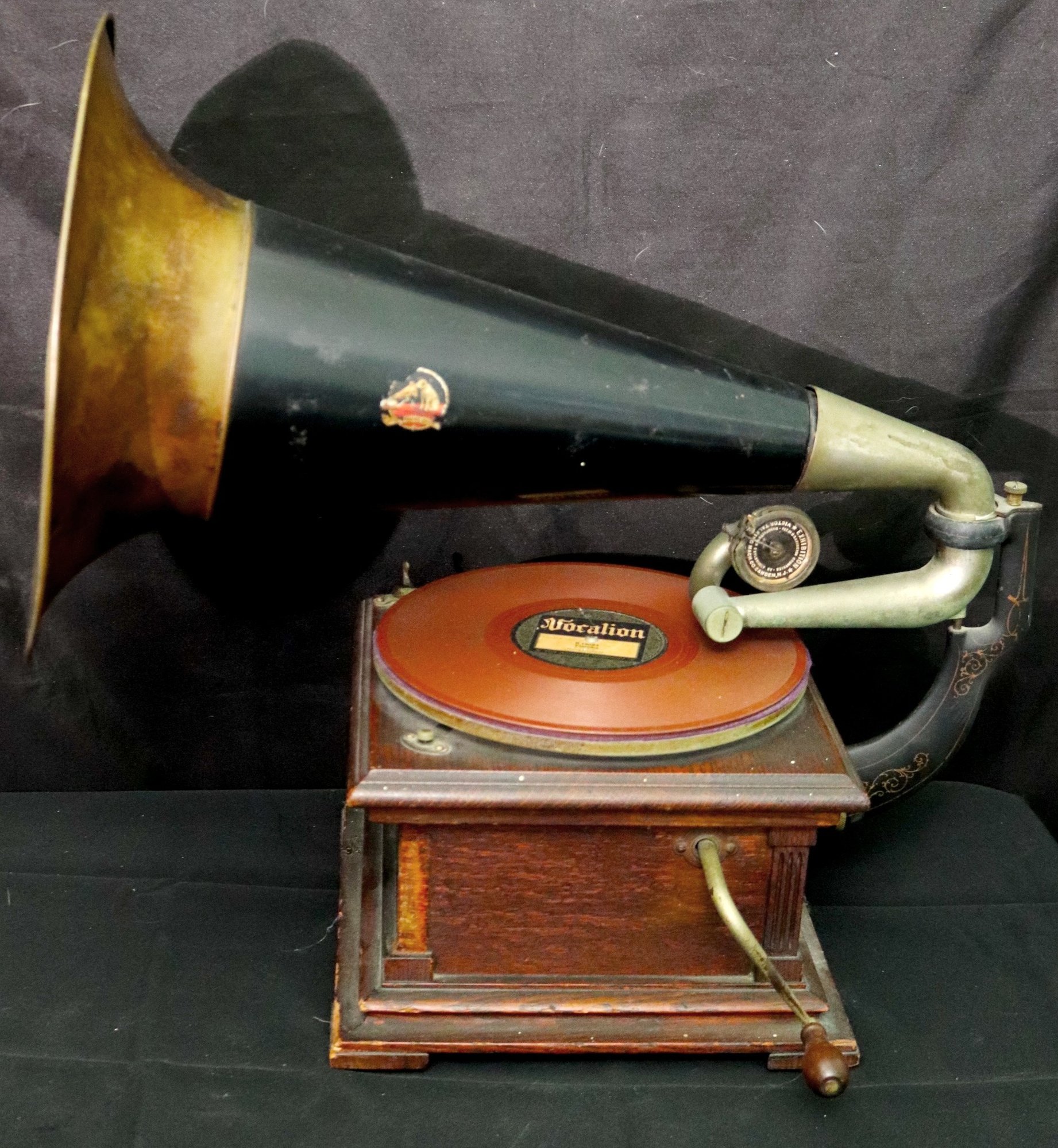 Antique Victor Talking Machine #56243 | Auctionninja.com