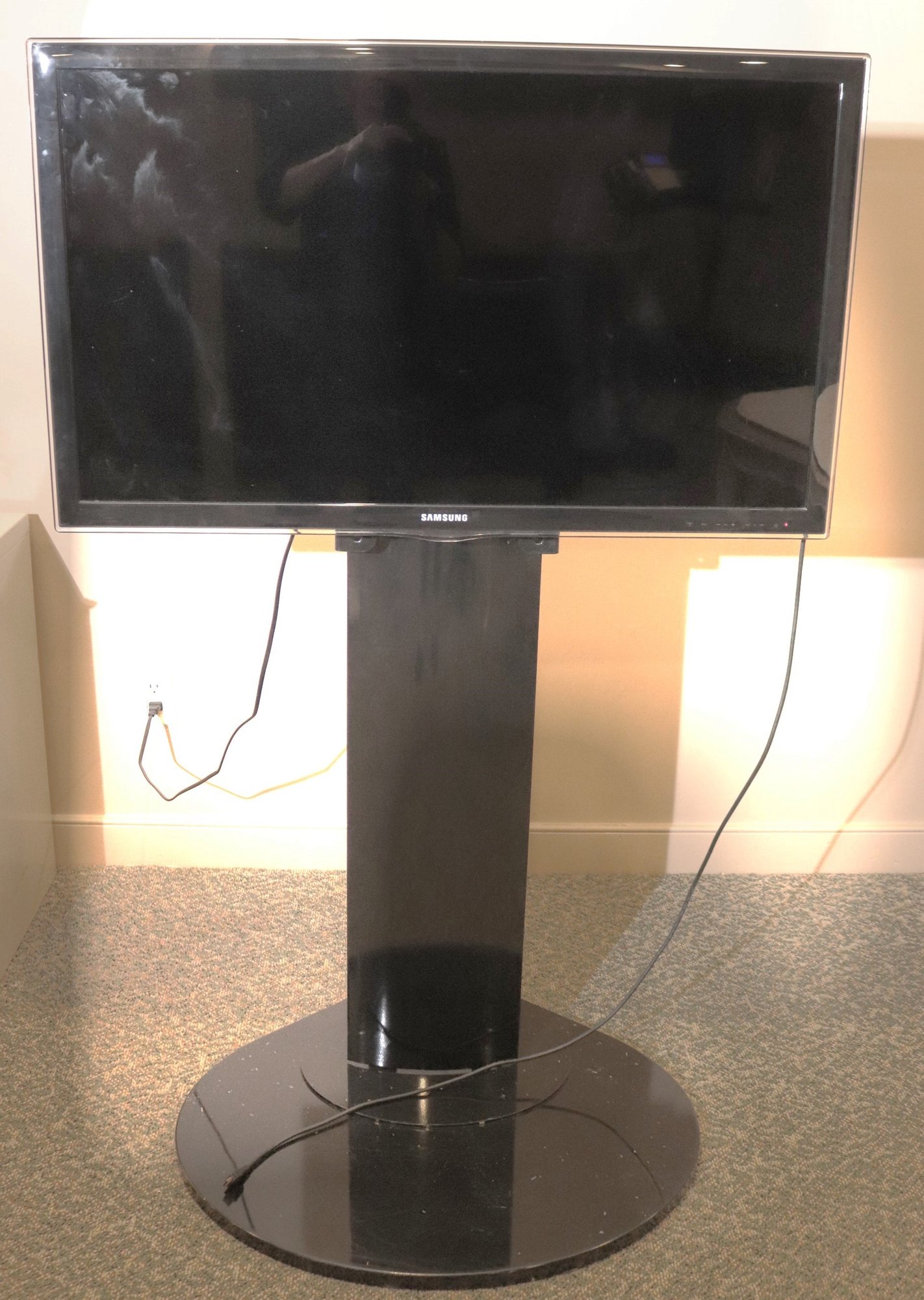 Samsung 40 Inch Tv With Stand Model Code UN40D6300SFXZA - No Remote ...