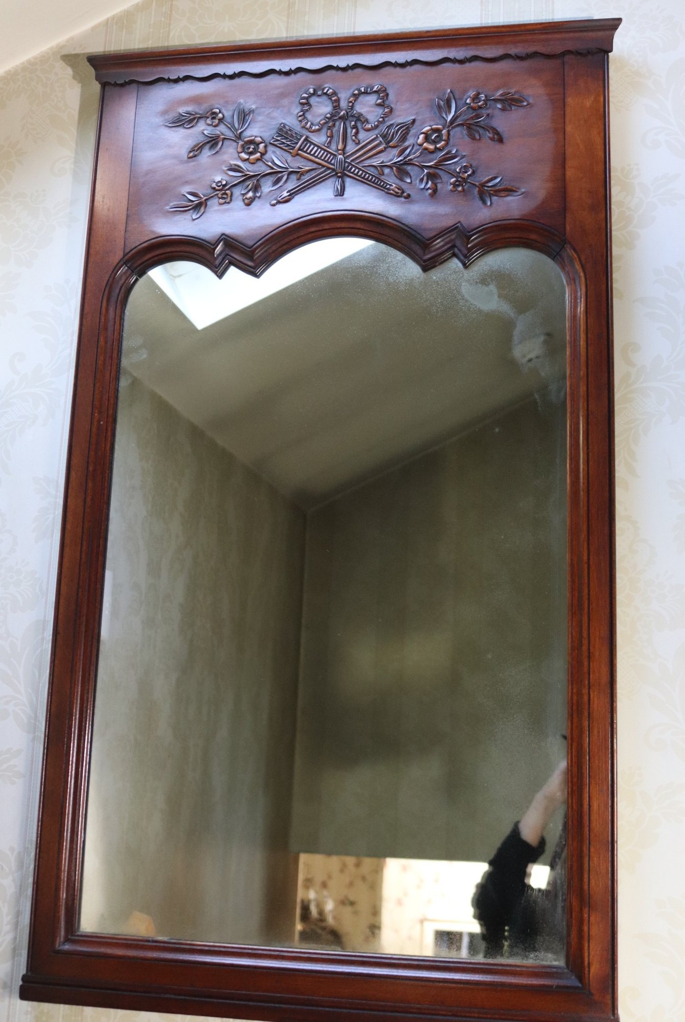 French Country Style Carved Wood Mirror #59035 | Auctionninja.com