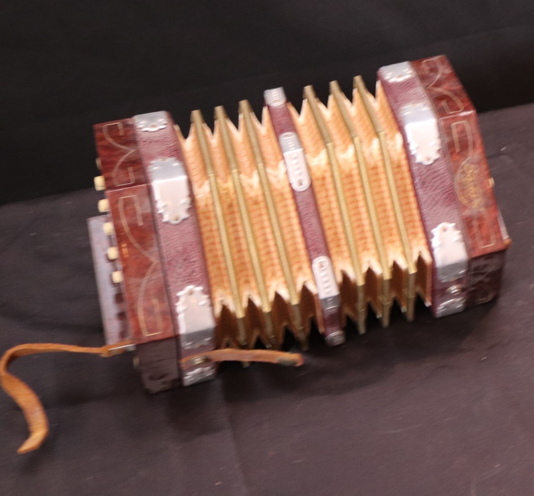 Bastari Made In Italy Instrument #60150 | Auctionninja.com