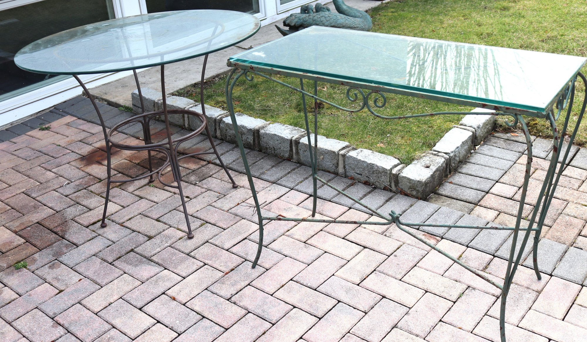 2 Vintage Outdoor Tables #33738 | Auctionninja.com