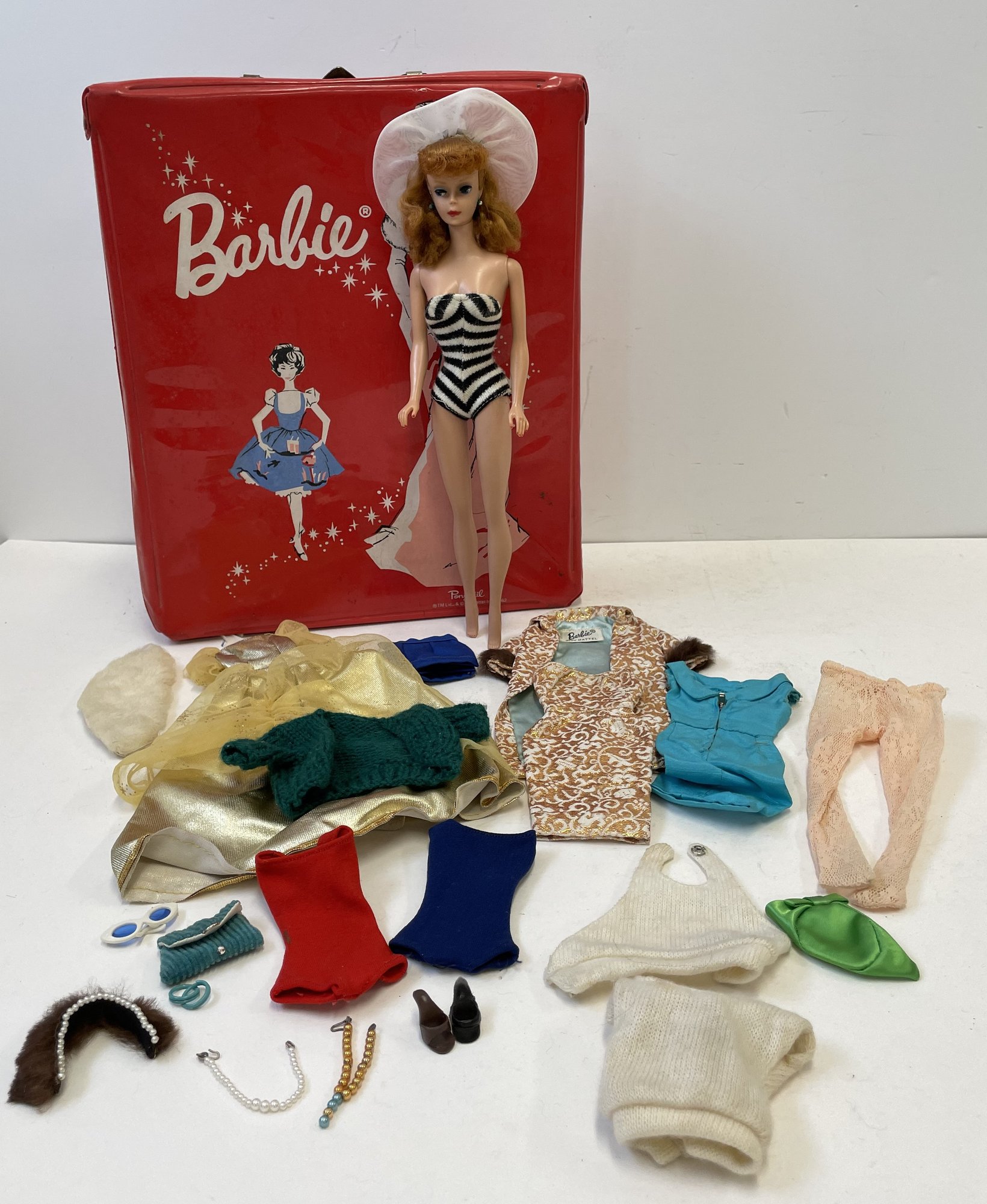Early BARBIE Doll With Carrying Case, Clothing & Accessories #14529 ...