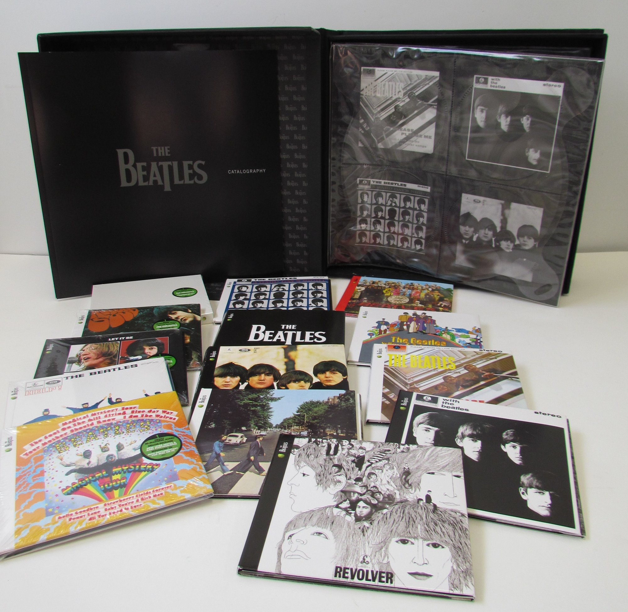 THE BEATLES ' BOX OF VISION ' CD STORAGE - CATALOGRAPHY - APPLE 2009 ...