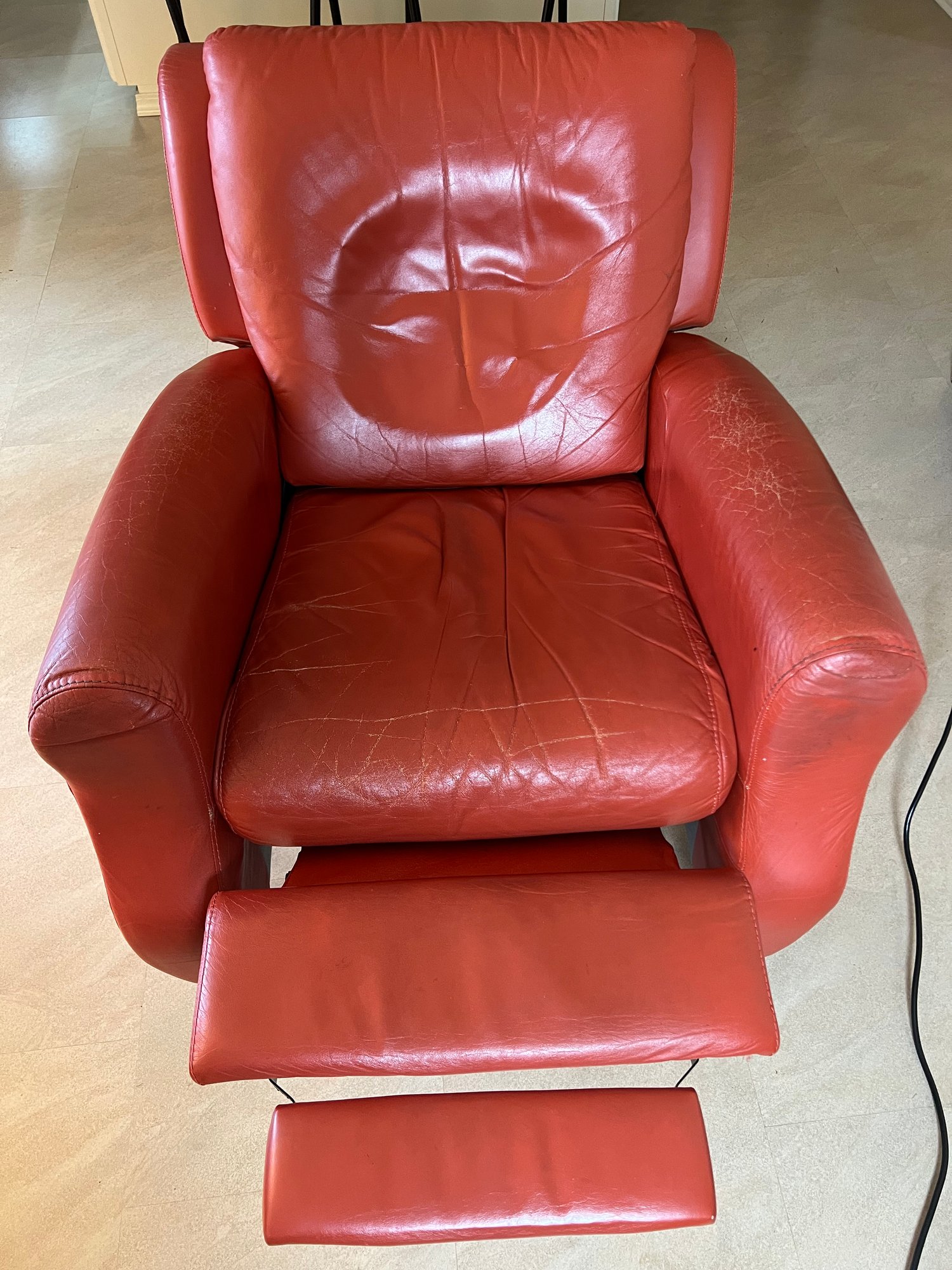Kasala Red Leather Recliner Arm Chair - Italy #59150 | Auctionninja.com
