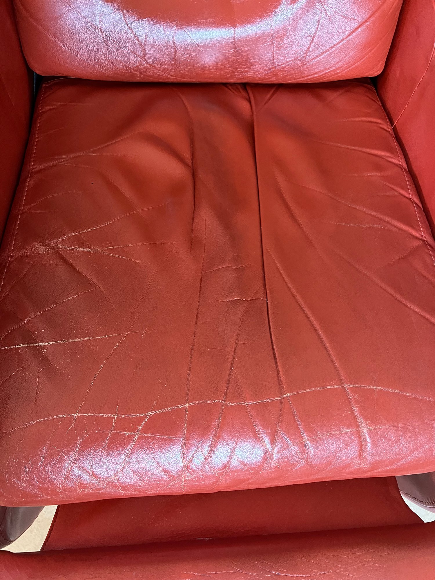 Kasala Red Leather Recliner Arm Chair - Italy #59150 | Auctionninja.com